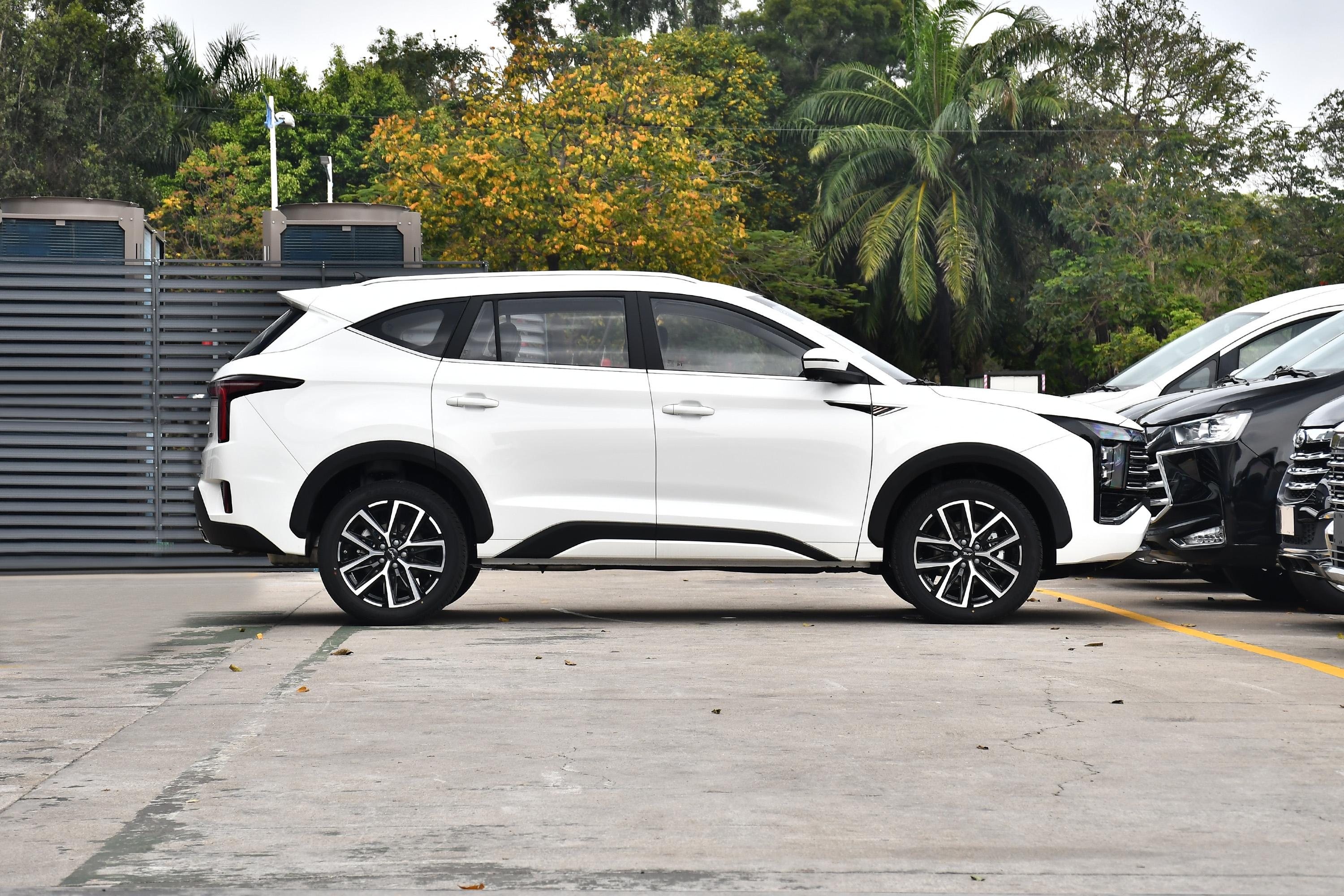 【江淮X8 PLUS1.5T 双离合智旅版 7座正侧车头向右水平图片-汽车图片大全】-易车