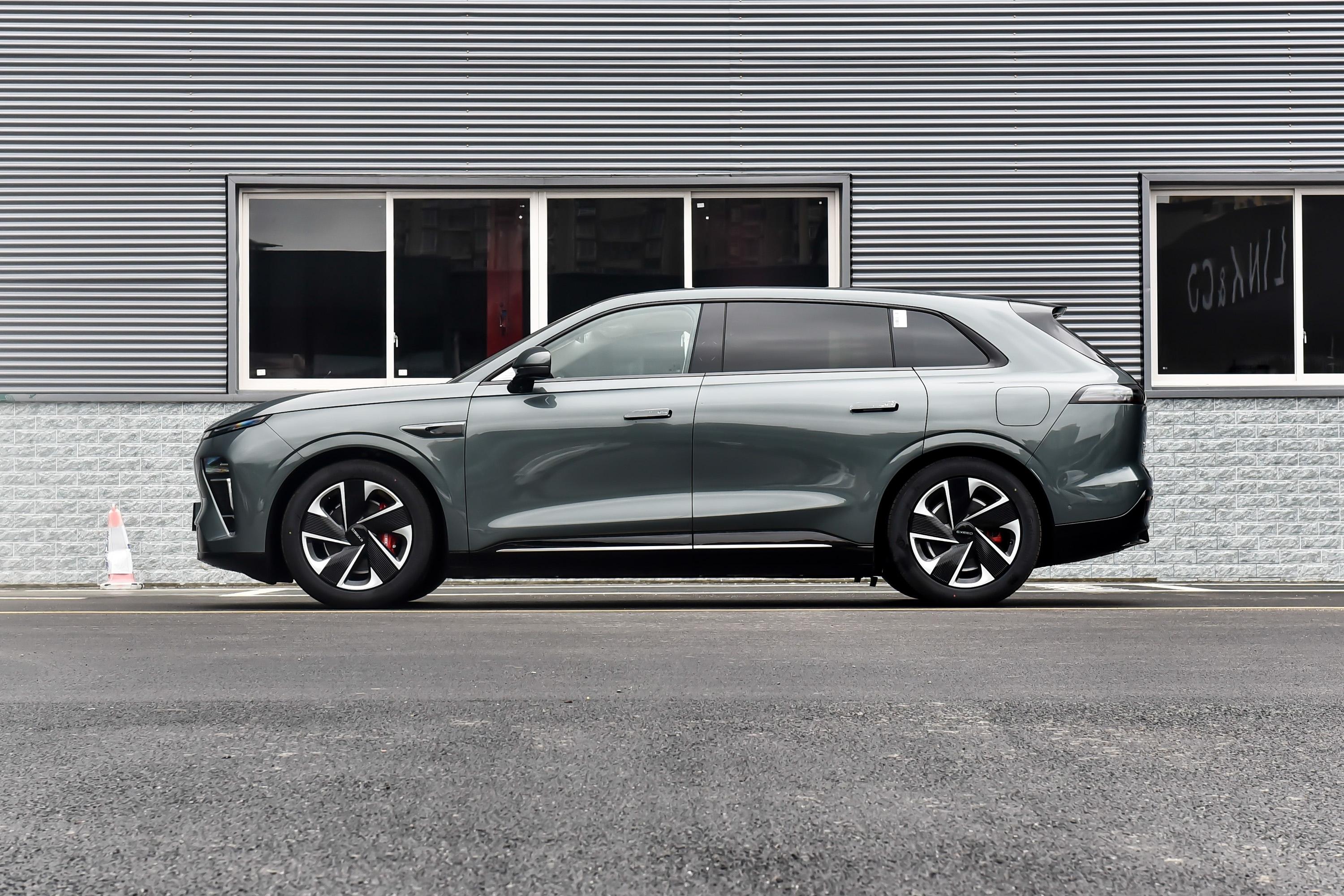 【星纪元 ET纯电版 540km 四驱Pro正侧车头向左水平图片-汽车图片大全】-易车