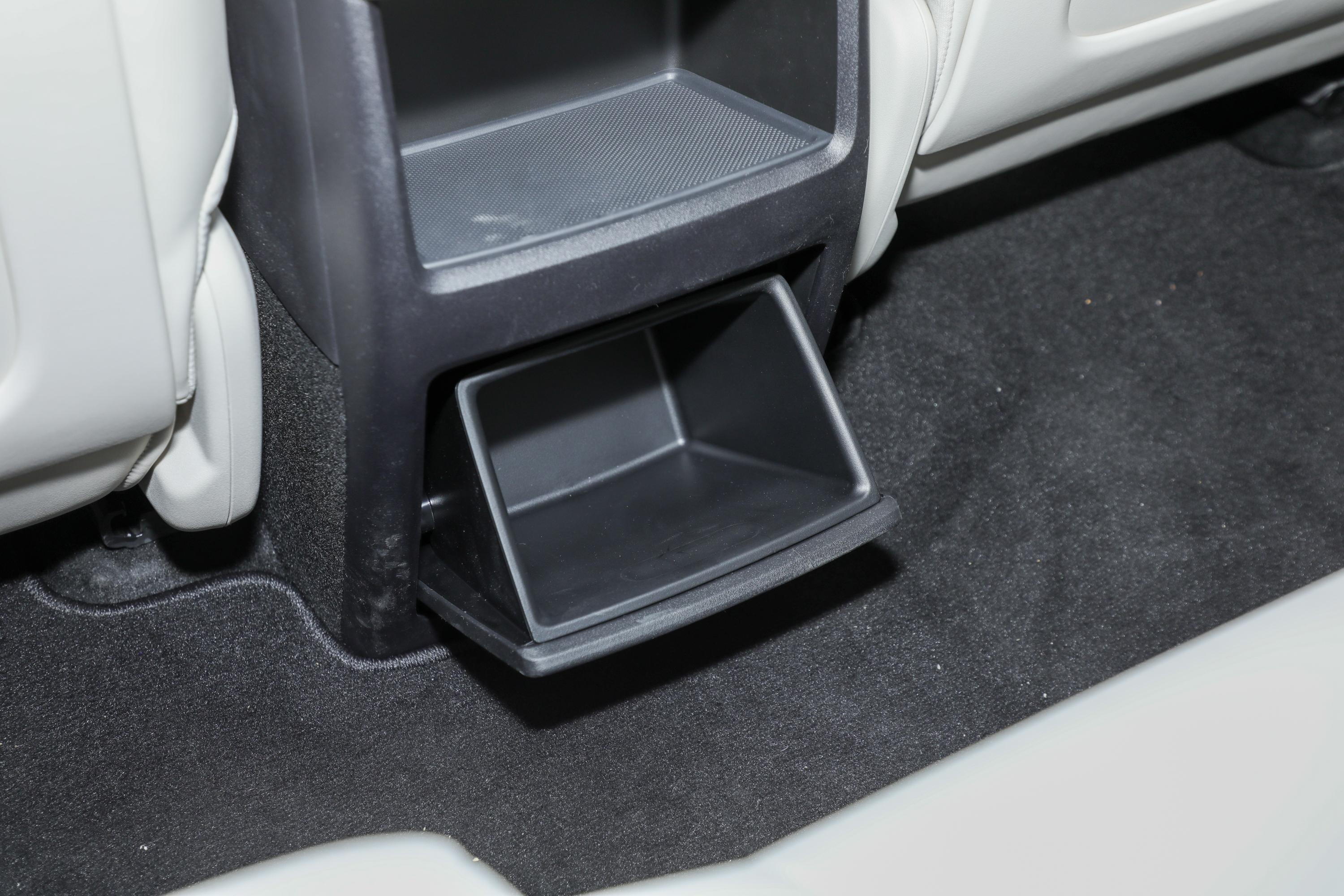 【理想L6L6 Pro后排功能图片-汽车图片大全】-易车