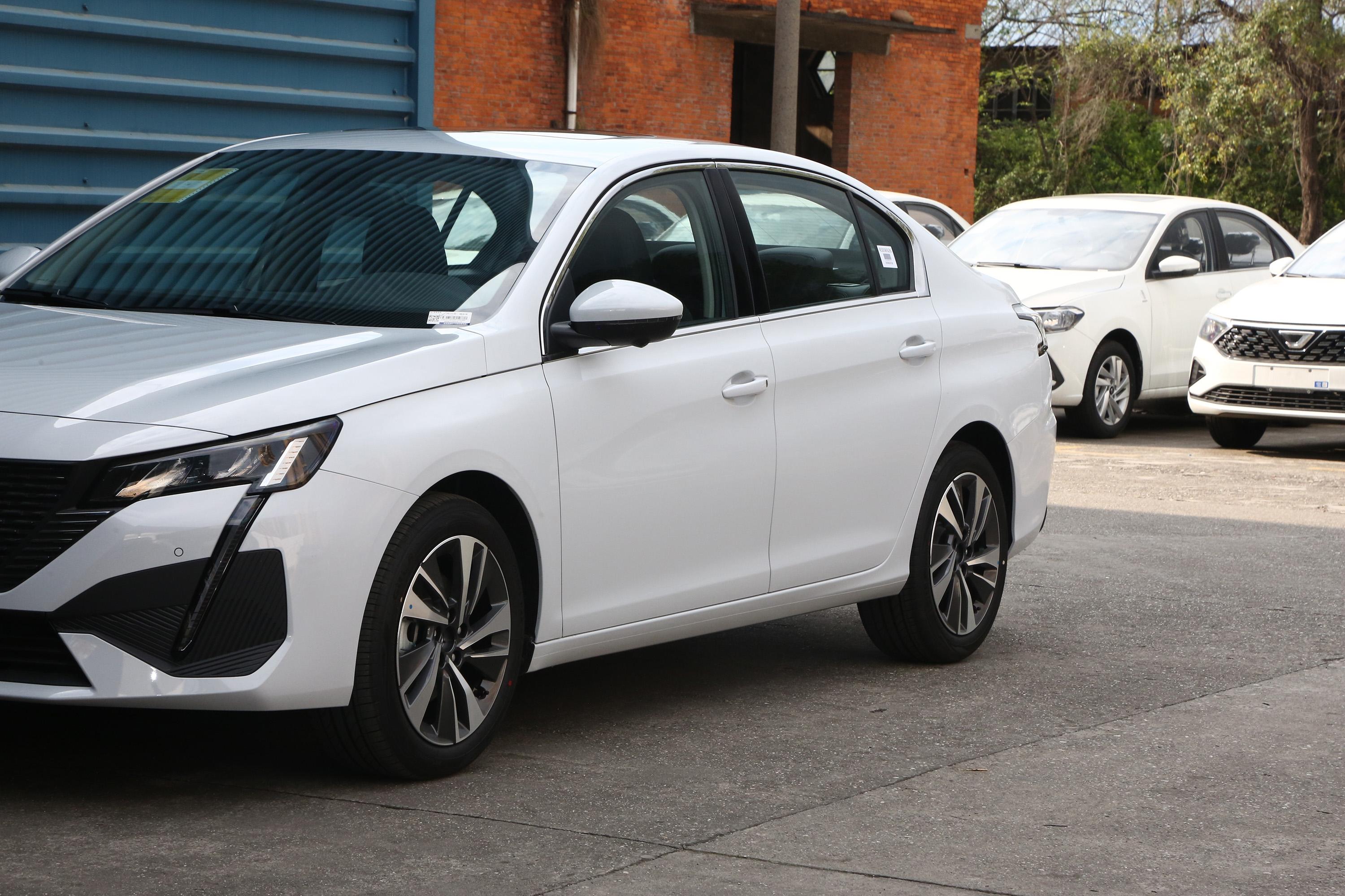 【标致408龘龘款 360THP 拉菲版外观细节图片-汽车图片大全】-易车