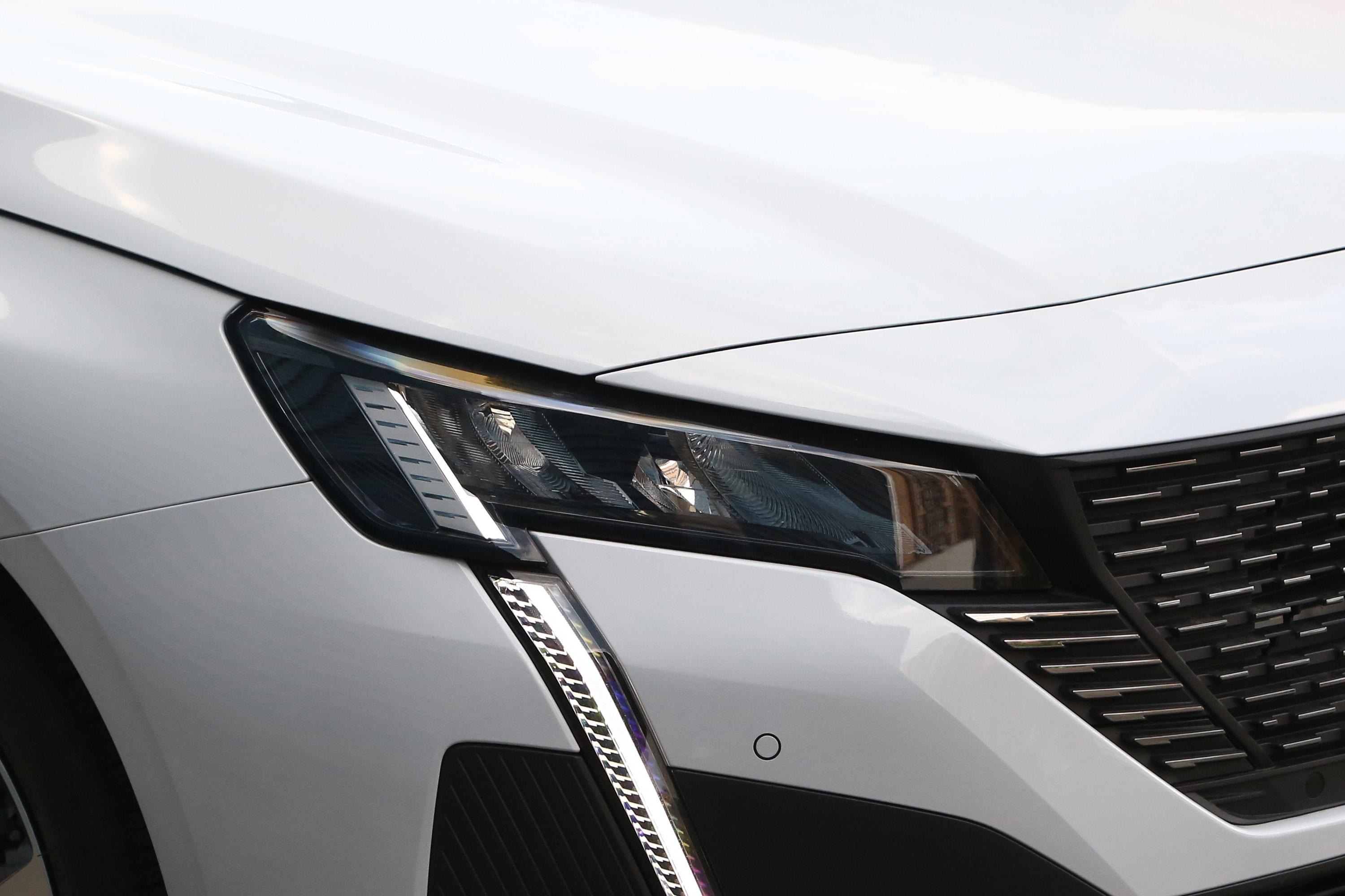 【标致408龘龘款 360THP 拉菲版大灯侧45度俯拍图片-汽车图片大全】-易车