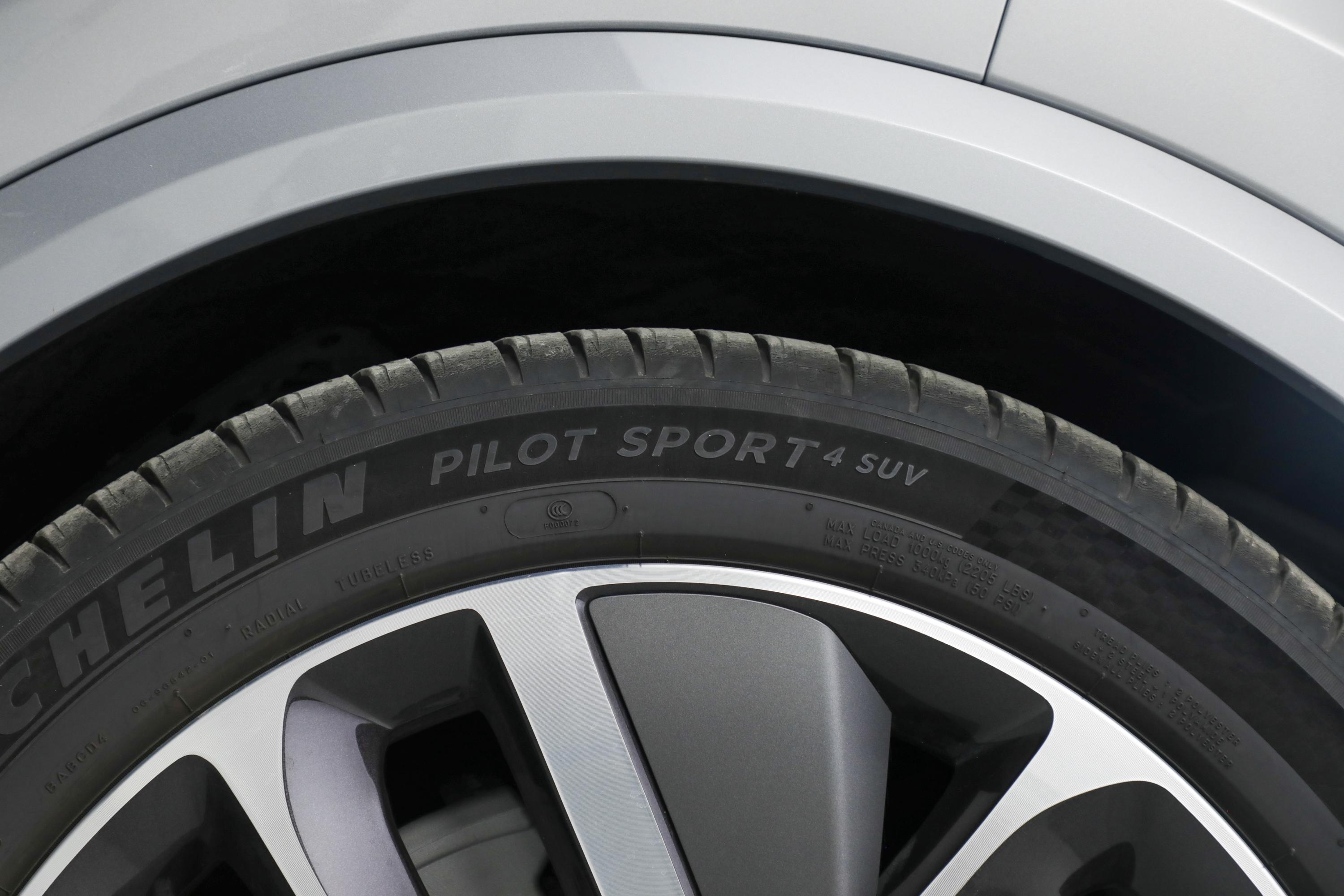 【理想L9L9 Ultra动力底盘图片-汽车图片大全】-易车