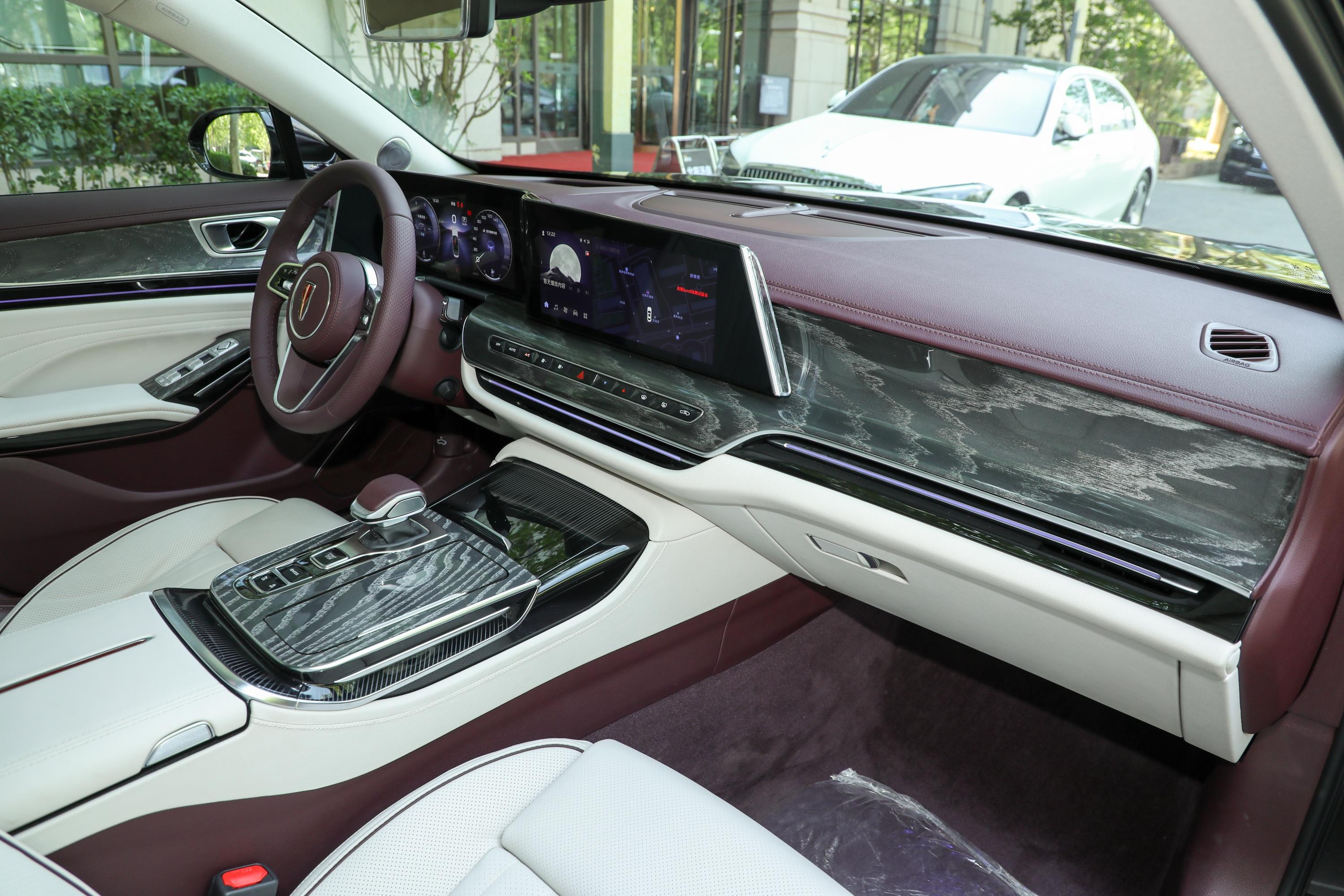 【红旗H93.0T 两驱旗畅豪华商务版 5座内饰全景副驾驶员方向图片-汽车图片大全】-易车