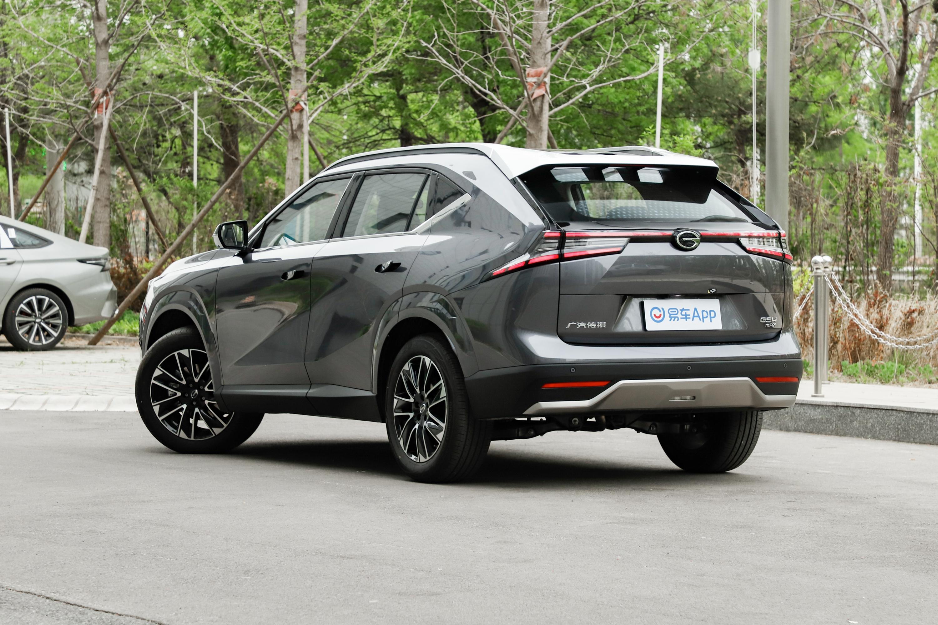 【传祺GS4MAX 1.5T 旗舰版侧后45度车头向左水平图片-汽车图片大全】-易车