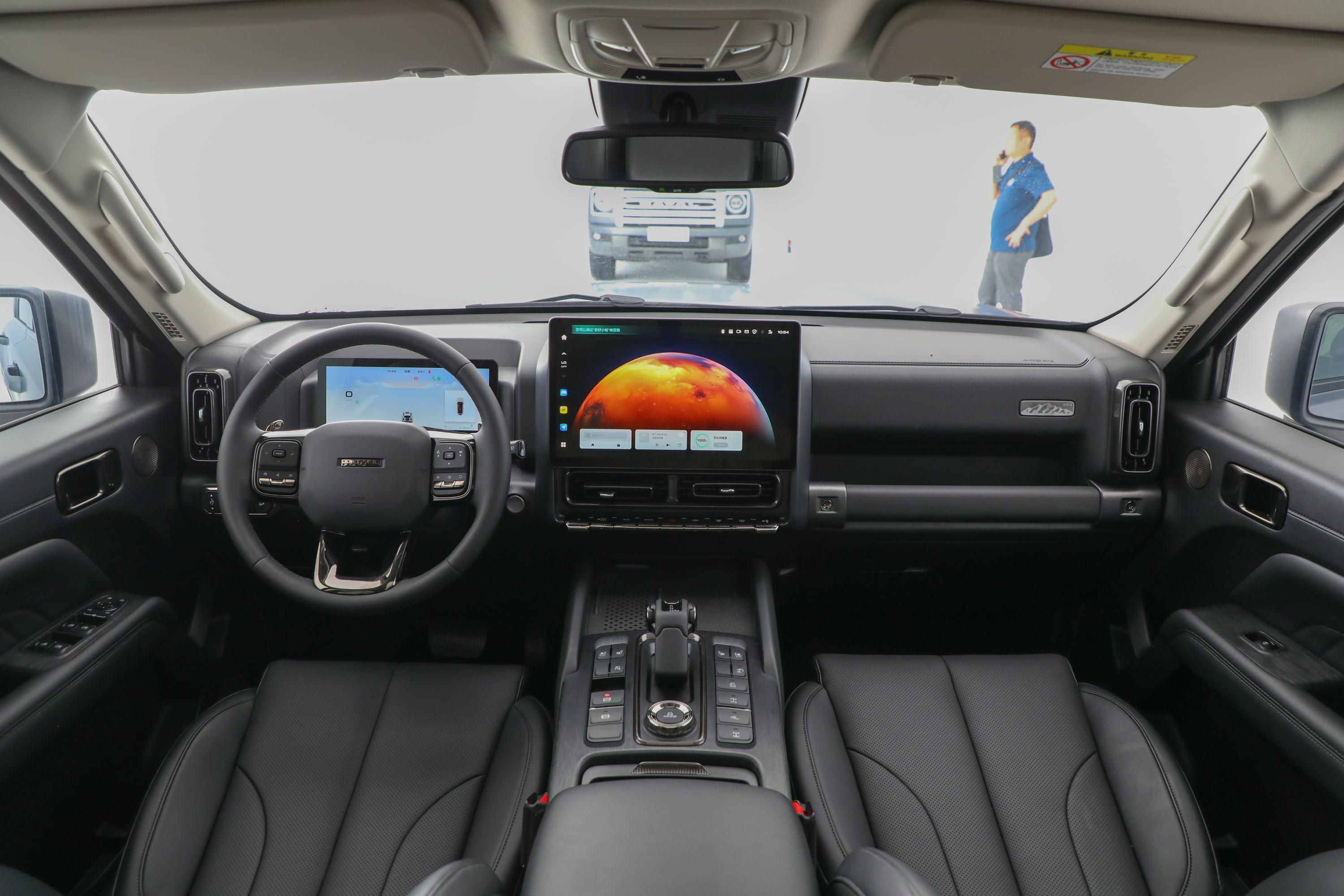 【哈弗H92.0T 极境版 7座 汽油内饰全景正拍图片-汽车图片大全】-易车