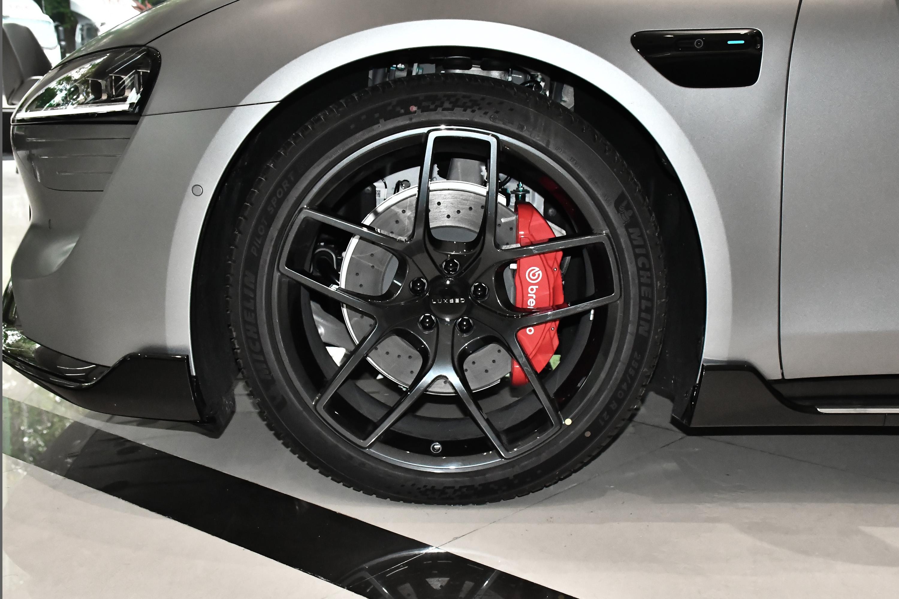 【智界S7630km 四驱Max RS性能版前轮毂造型图片-汽车图片大全】-易车