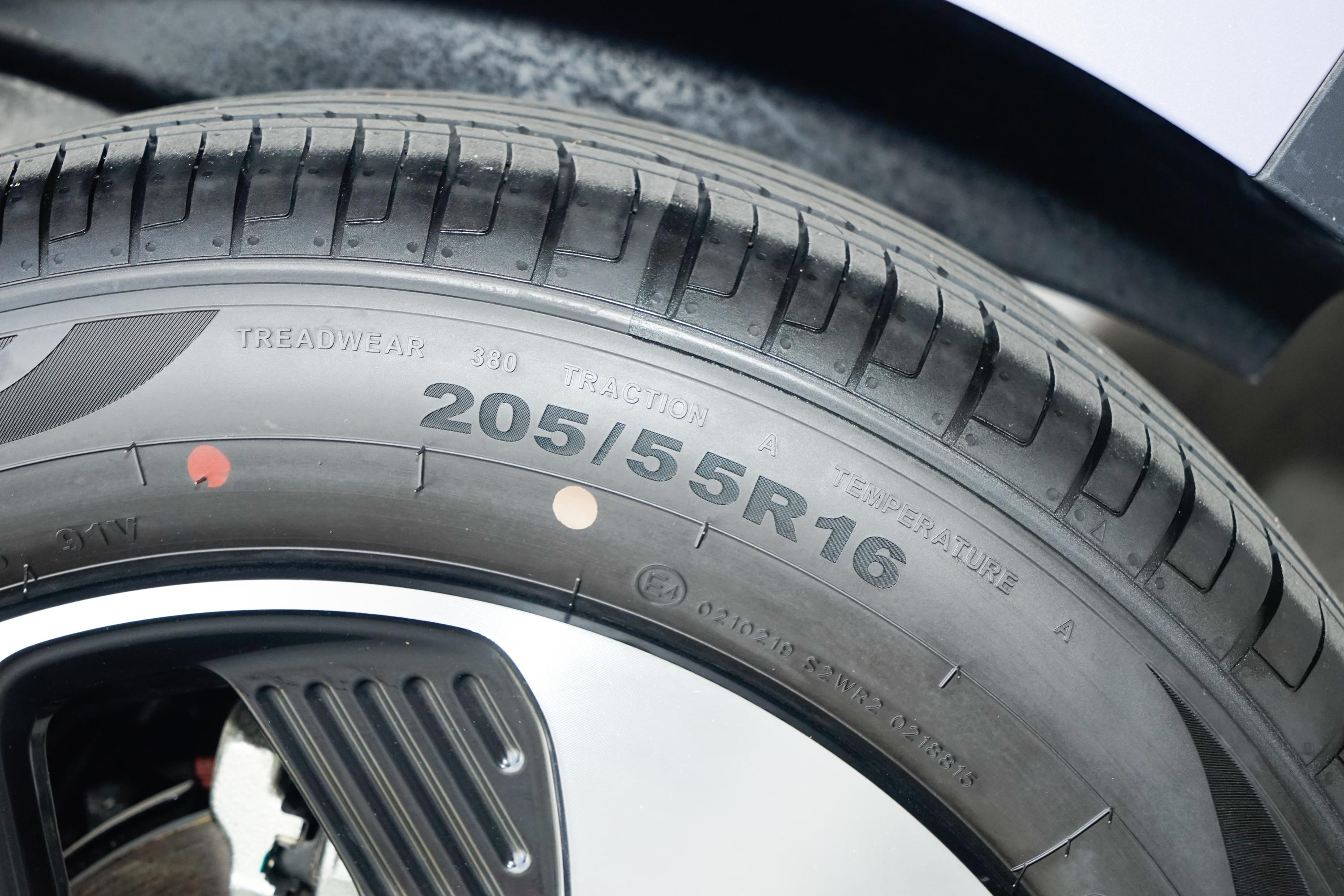 【江淮钇为3挚爱版 505km Air动力底盘图片-汽车图片大全】-易车