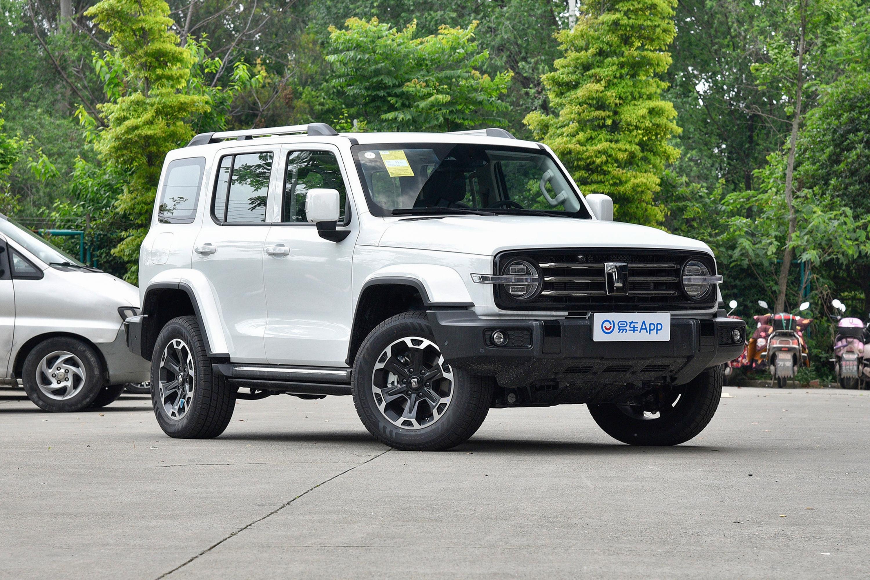 【坦克300新能源2.0T Hi4-T侧前45度车头向右水平图片-汽车图片大全】-易车