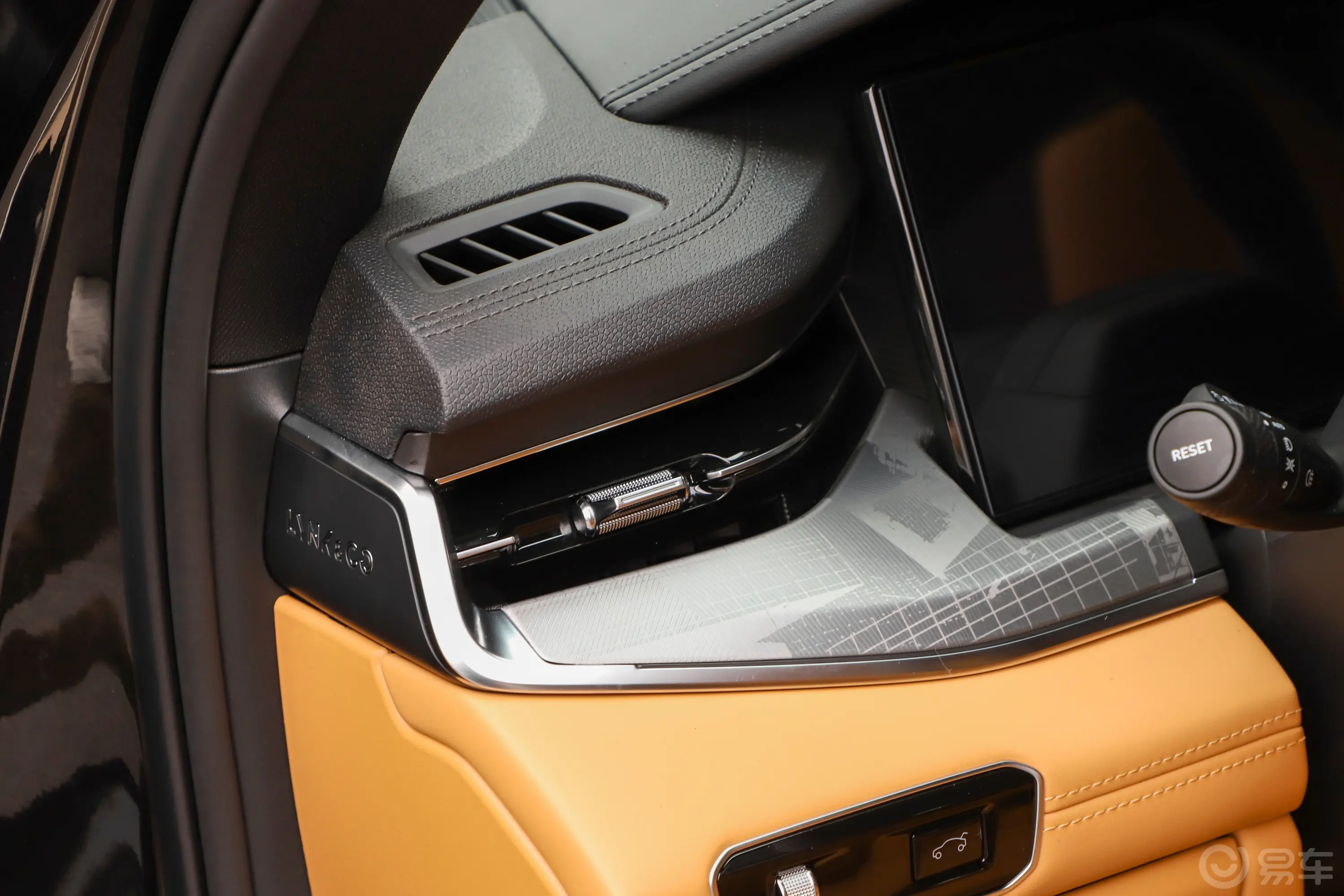 【领克09MHEV 2.0TD T5 自动四驱全球版 7座主驾驶位图片-汽车图片大全】-易车