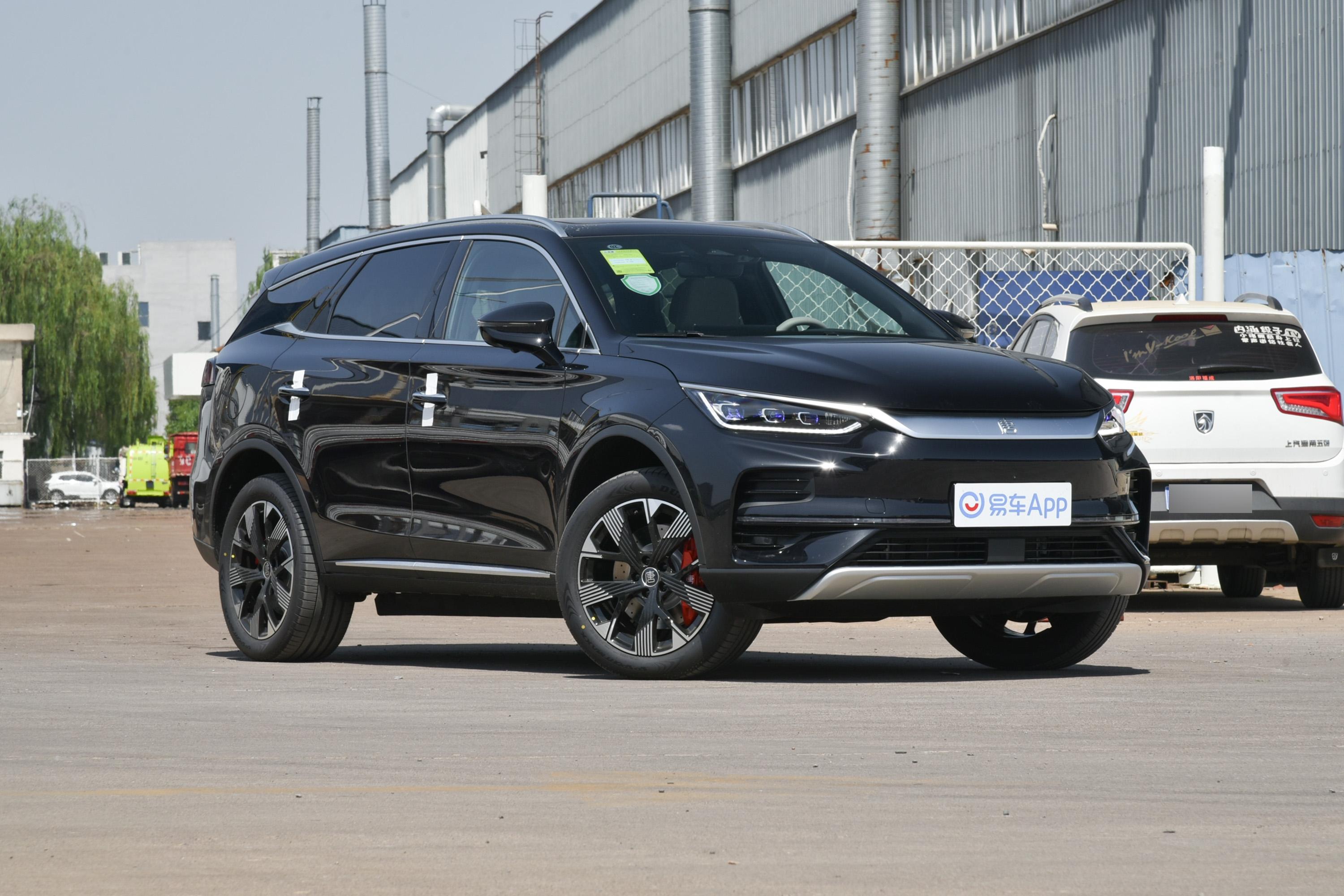 【唐新能源EV 荣耀版 730km 前驱尊享型 7座侧前45度车头向右水平图片-汽车图片大全】-易车