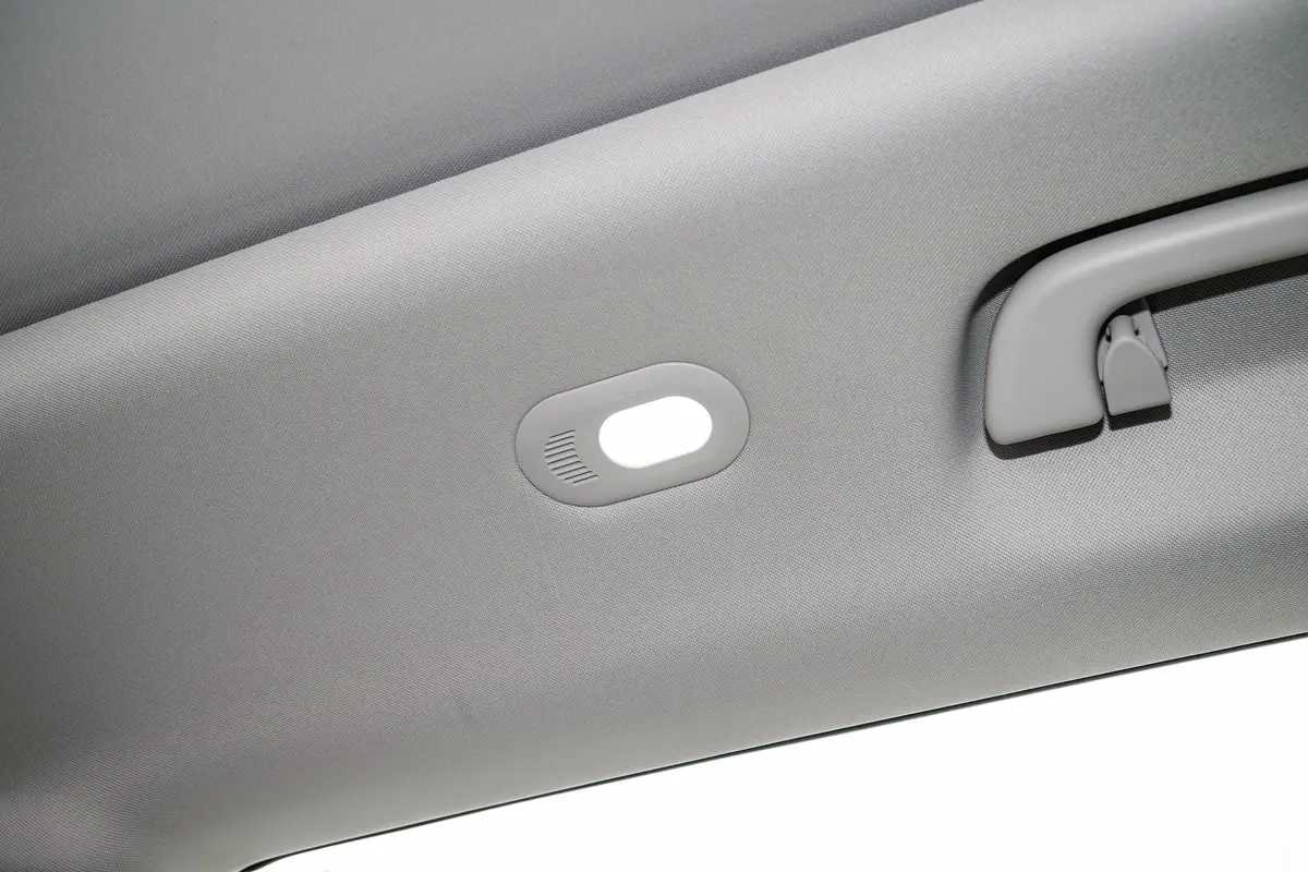 【零跑C11增程版 300km 300智享版后排功能图片-汽车图片大全】-易车