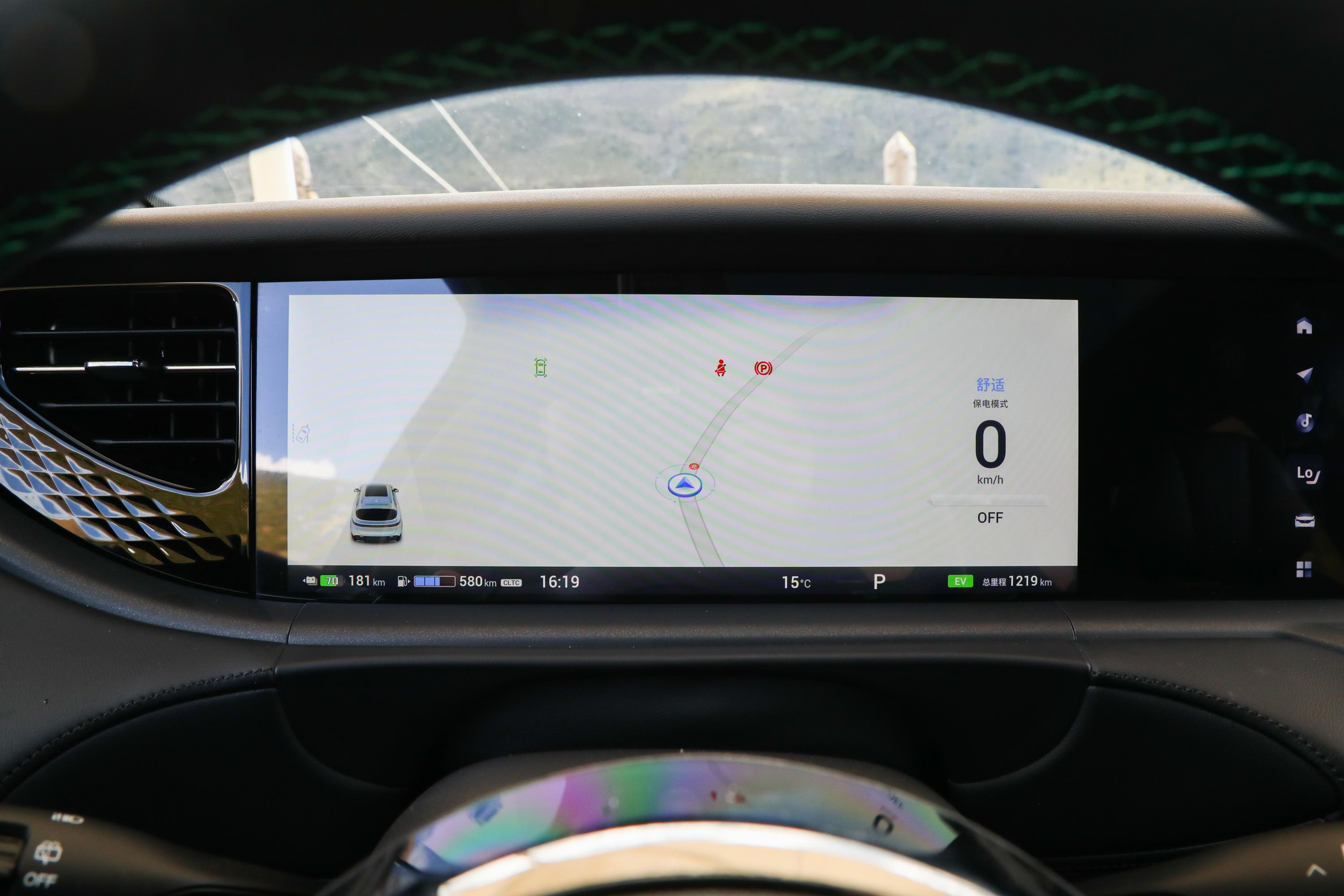 【岚图FREE318 259km 四驱探索版主驾驶位图片-汽车图片大全】-易车