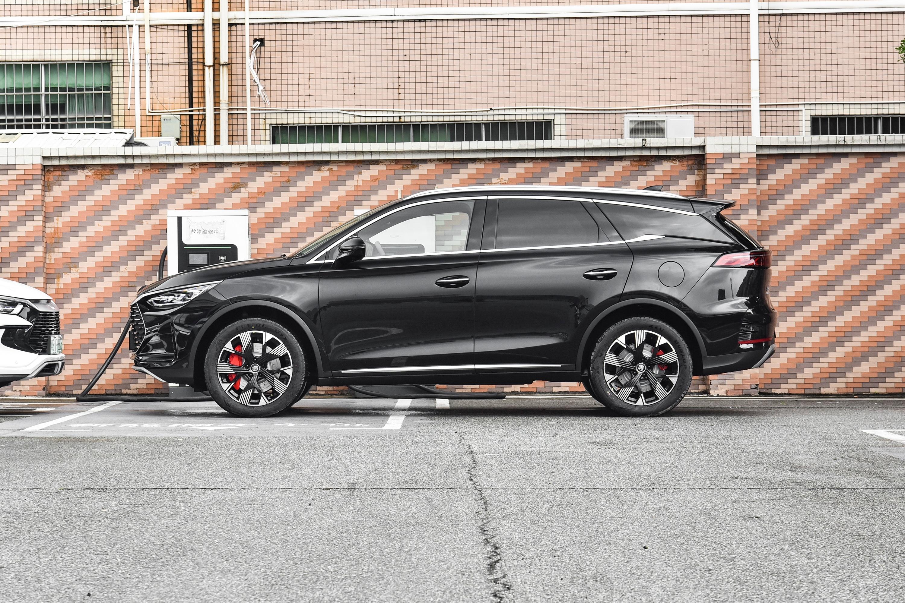 【唐新能源DM-p 荣耀版 1.5T 215km 四驱尊享型 7座正侧车头向左水平图片-汽车图片大全】-易车