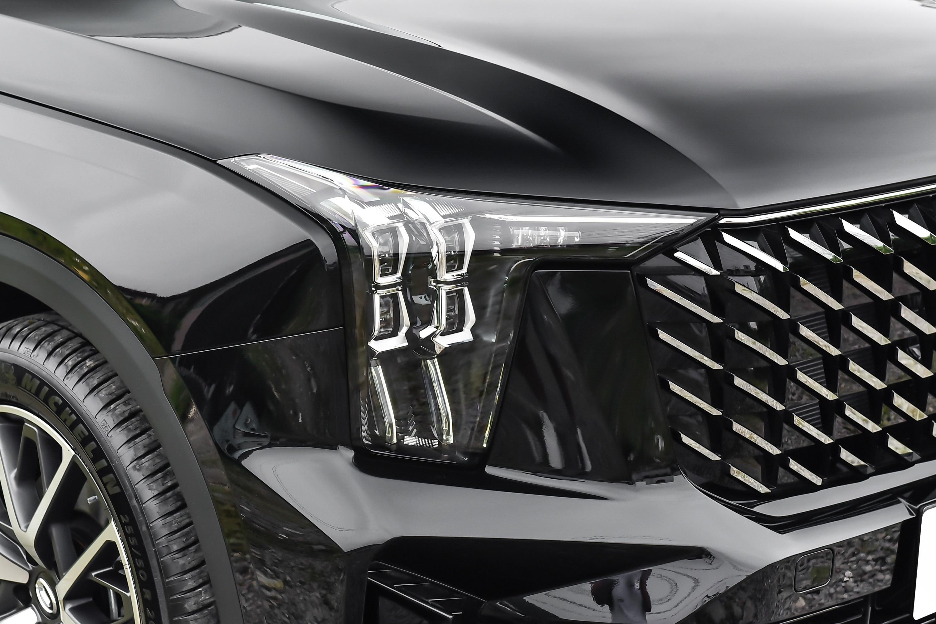 【传祺GS8领航系列 2.0T 两驱豪华版 5座大灯侧45度俯拍图片-汽车图片大全】-易车