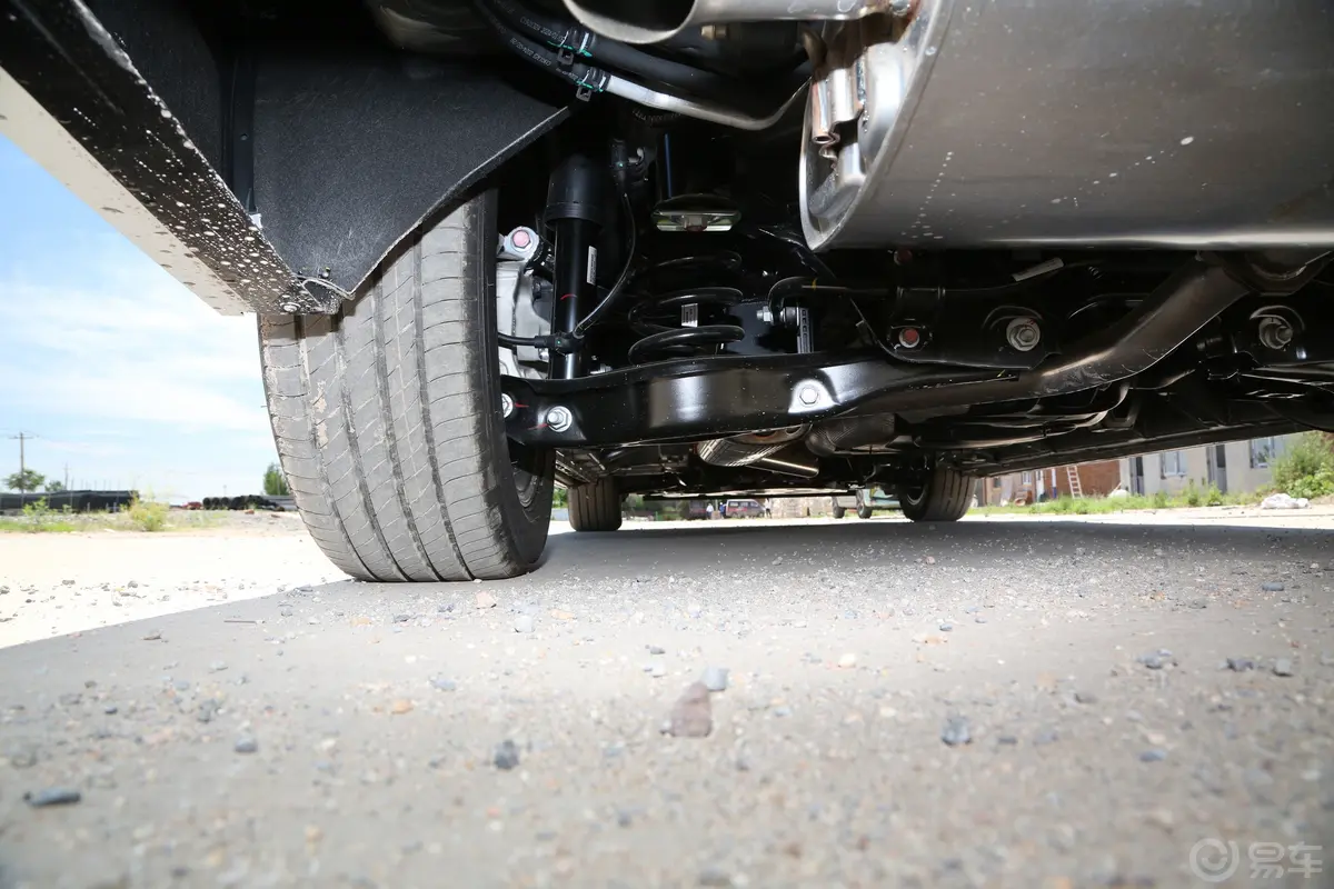 【传祺M8宗师系列 400T 至尊版 7座动力底盘图片-汽车图片大全】-易车