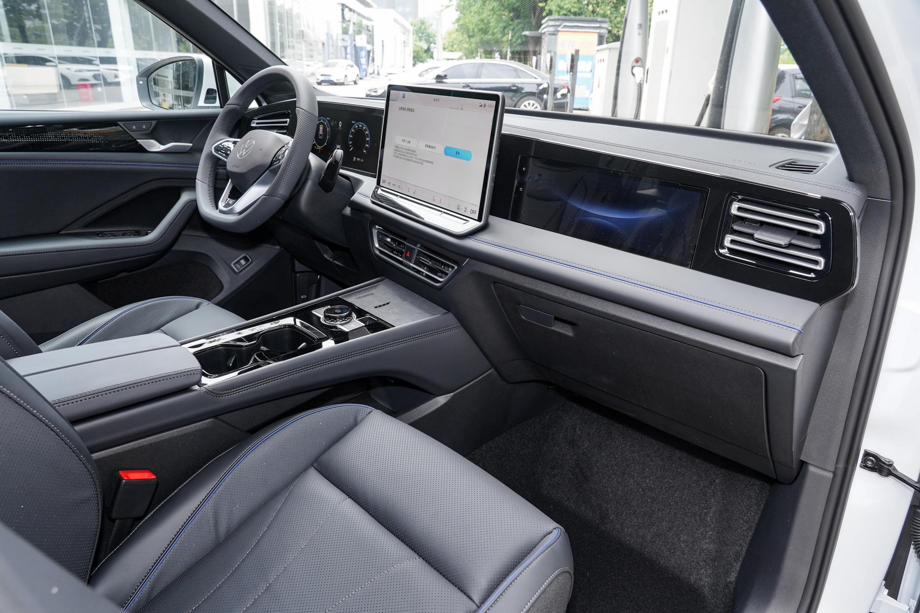 【途观LPro 380TSI 四驱R-Line智领版 5座内饰全景副驾方向图片-汽车图片大全】-易车