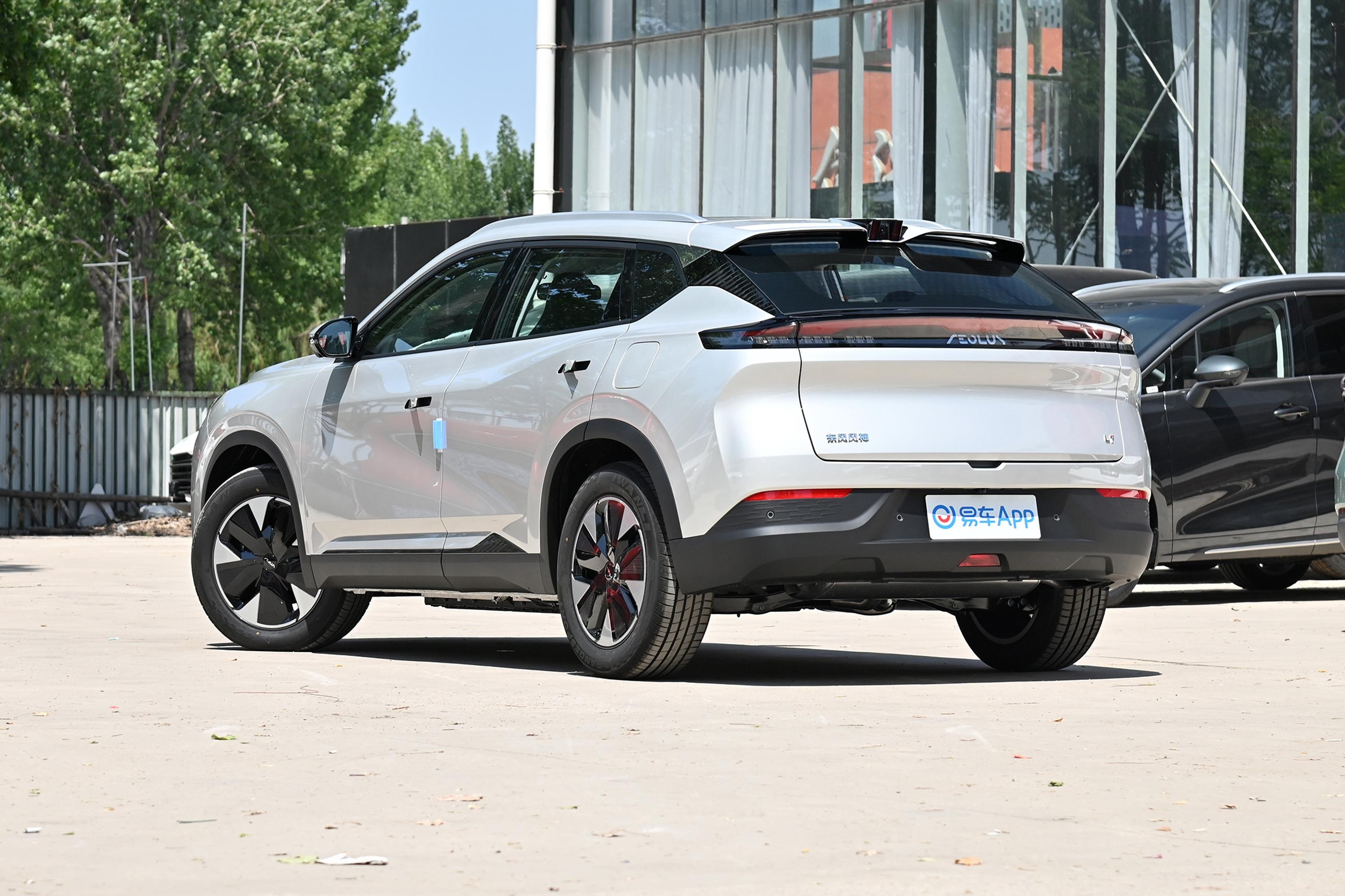 【风神L7插电混动 1.5T 205km 205Air侧后45度车头向左水平图片-汽车图片大全】-易车