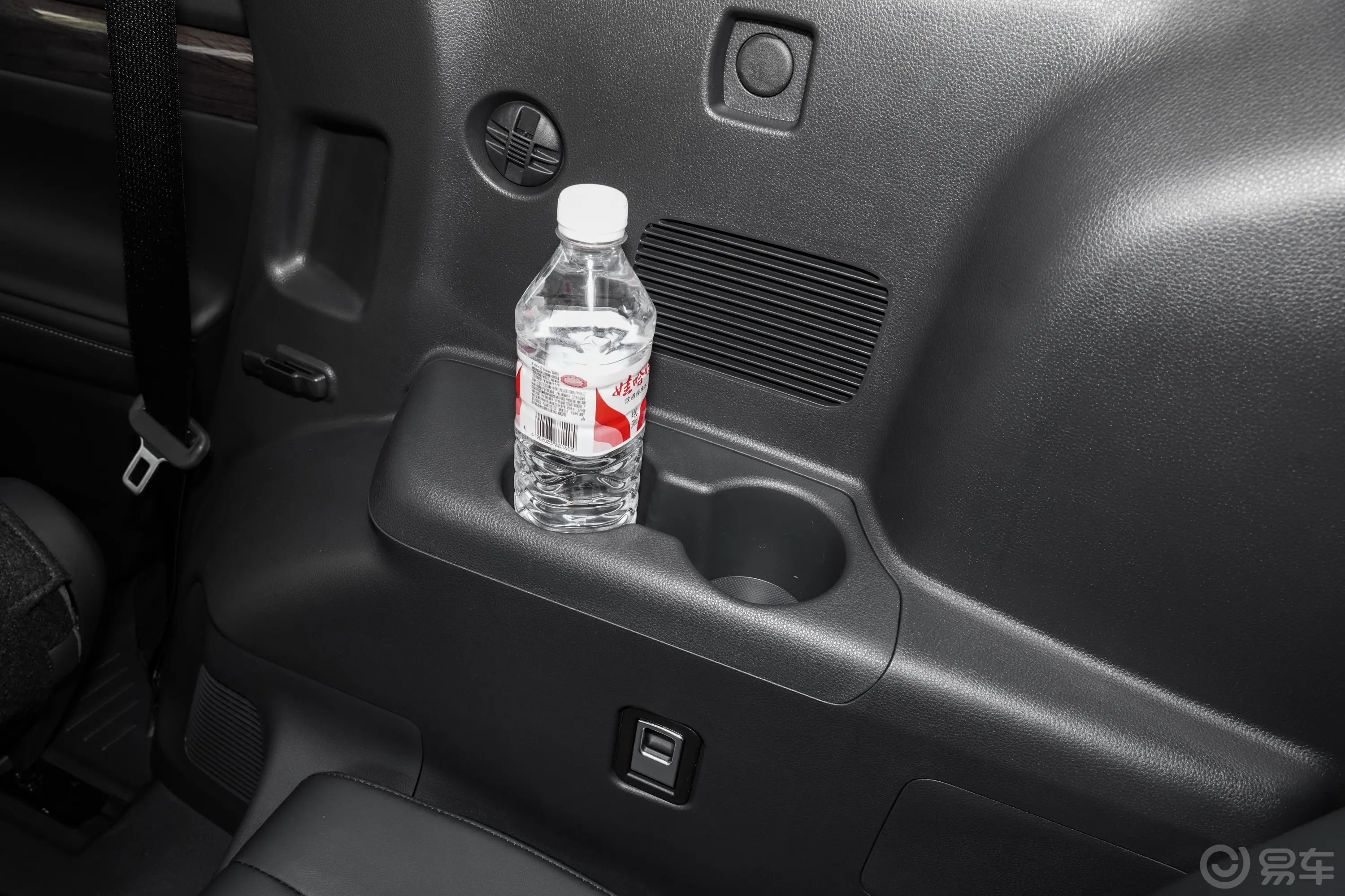 【汉兰达380T 四驱尊贵版 7座后排功能图片-汽车图片大全】-易车