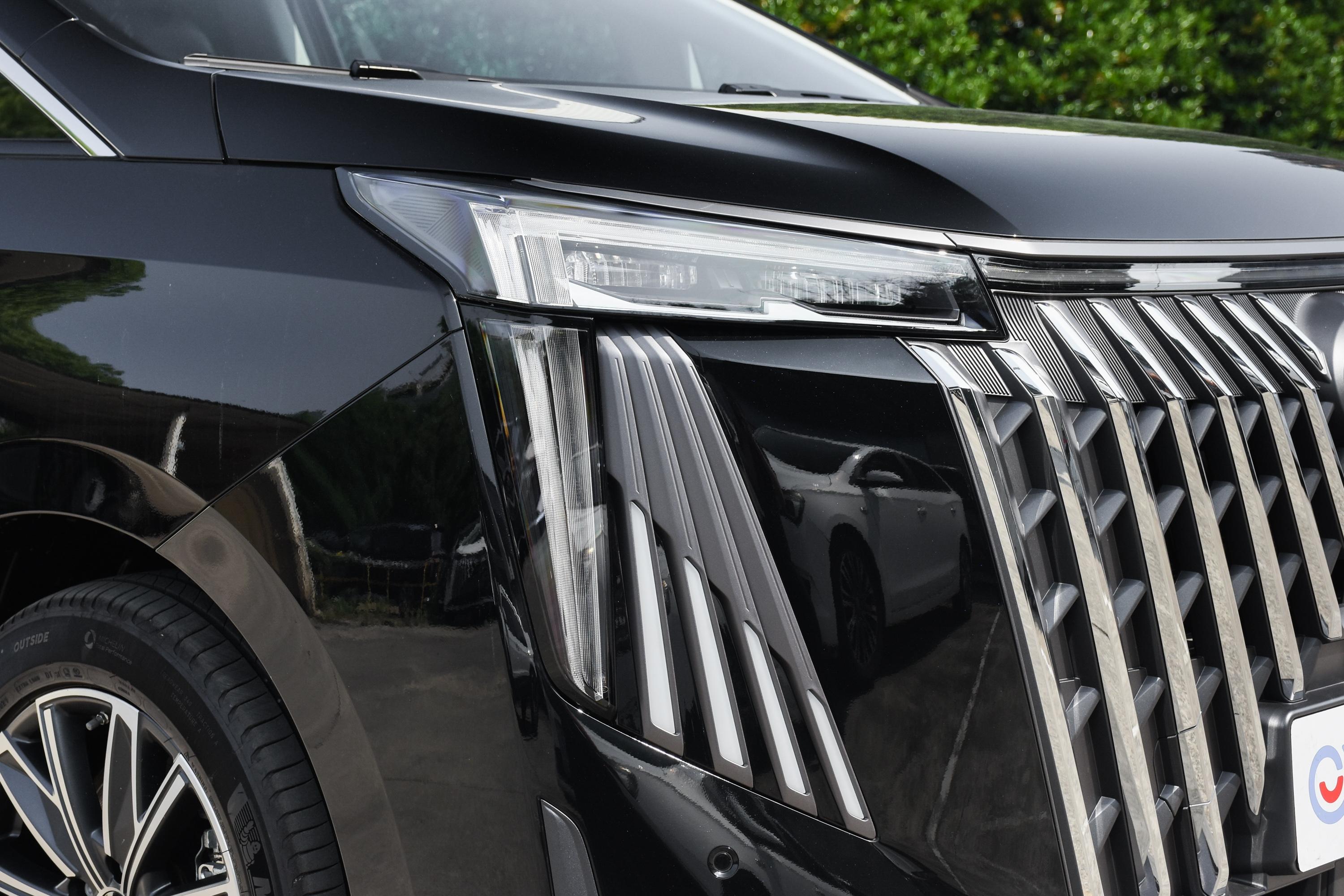 【传祺M8大师系列 2.0T 超级混动版 7座外观灯组图片-汽车图片大全】-易车