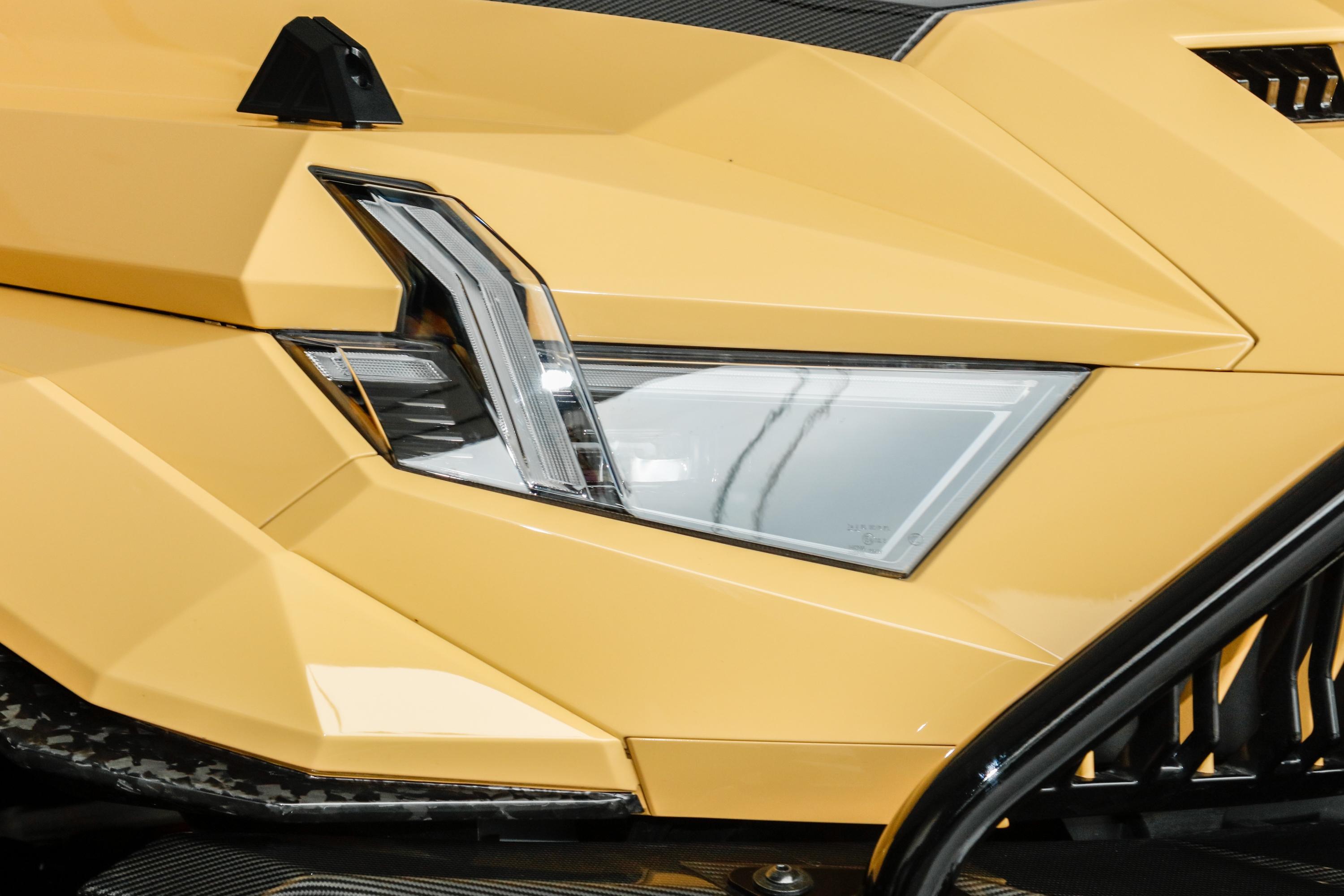 【猛士917增程版 161km 蛟龙战甲外观灯组图片-汽车图片大全】-易车