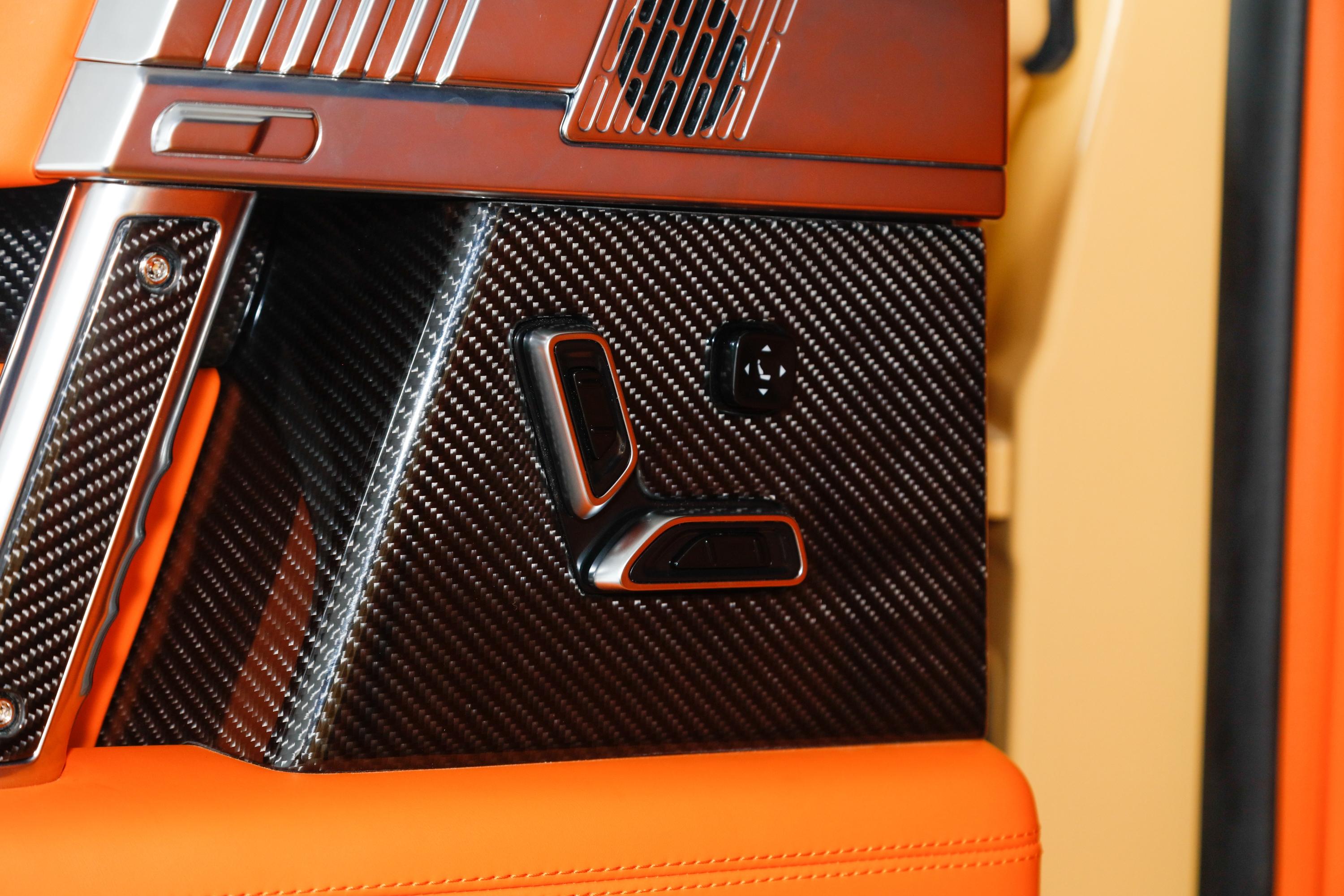 【猛士917增程版 161km 蛟龙战甲后排功能图片-汽车图片大全】-易车