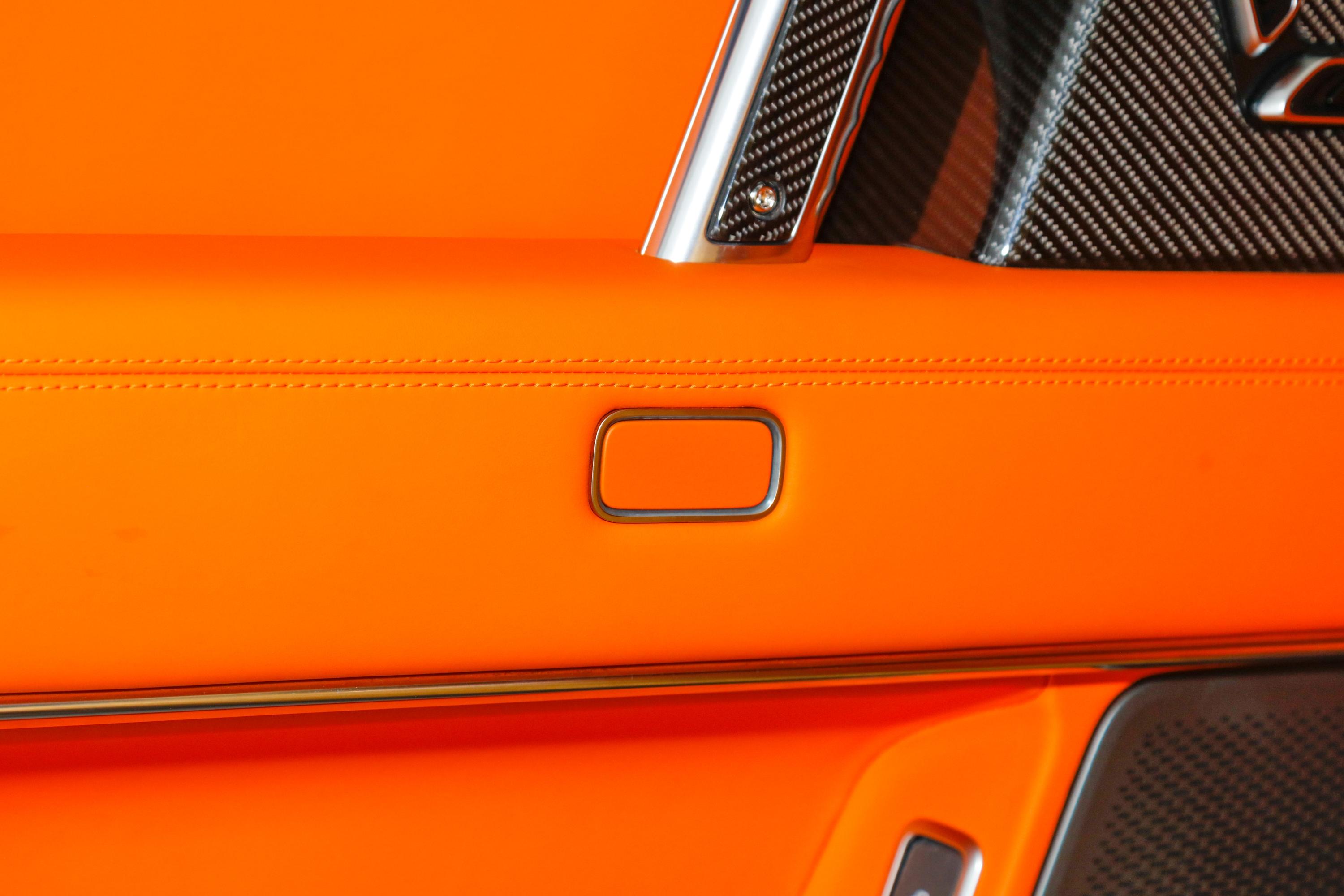 【猛士917增程版 161km 蛟龙战甲后排功能图片-汽车图片大全】-易车