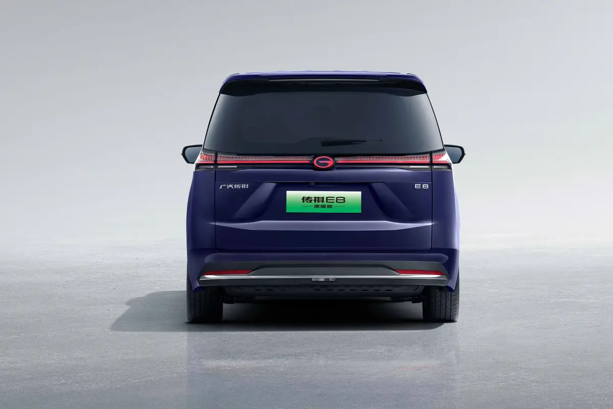 【传祺E8荣耀系列 2.0L 荣耀版外观图片-汽车图片大全】-易车