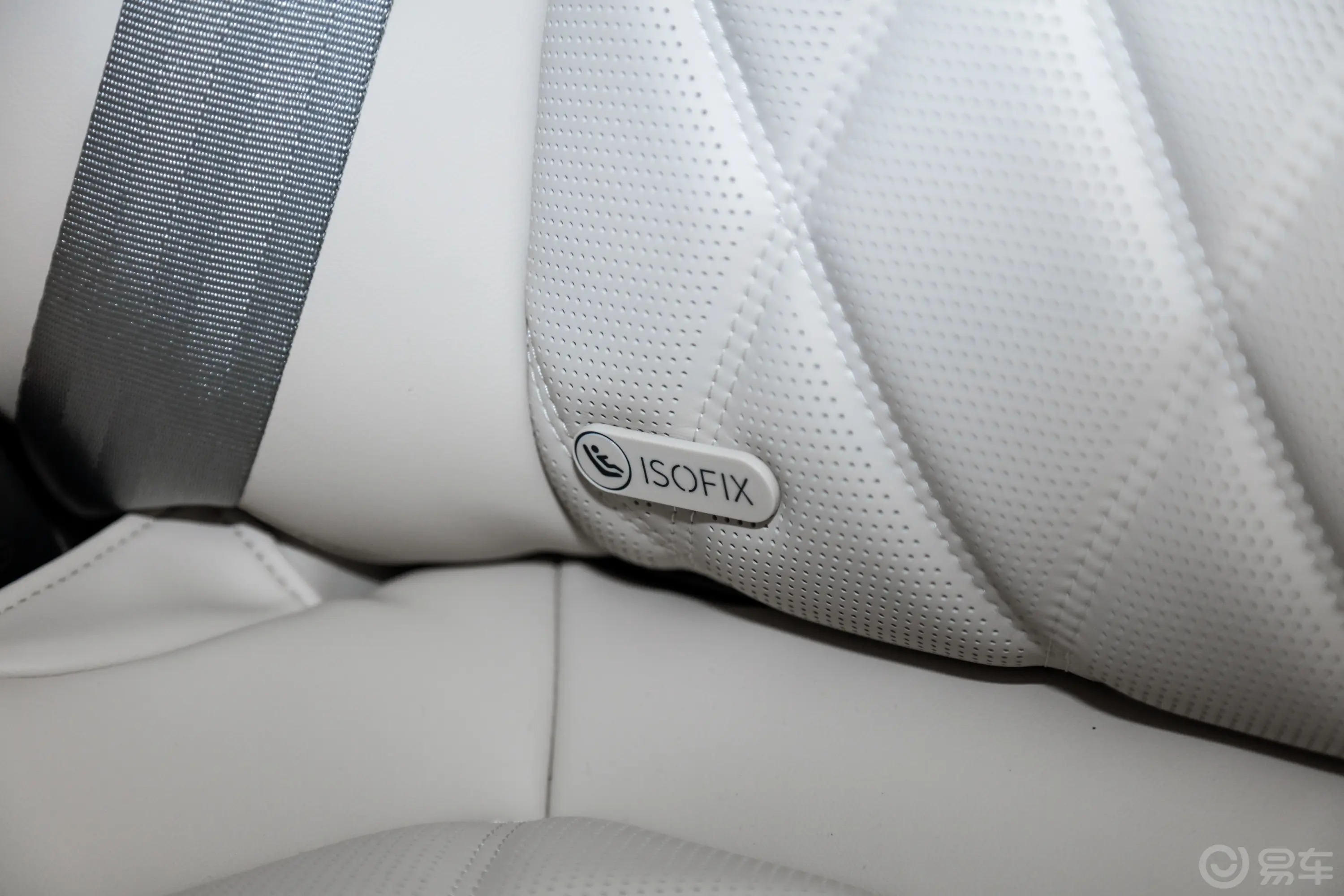 【享界S9纯电动 721km 四驱Ultra儿童座椅接口图片-汽车图片大全】-易车