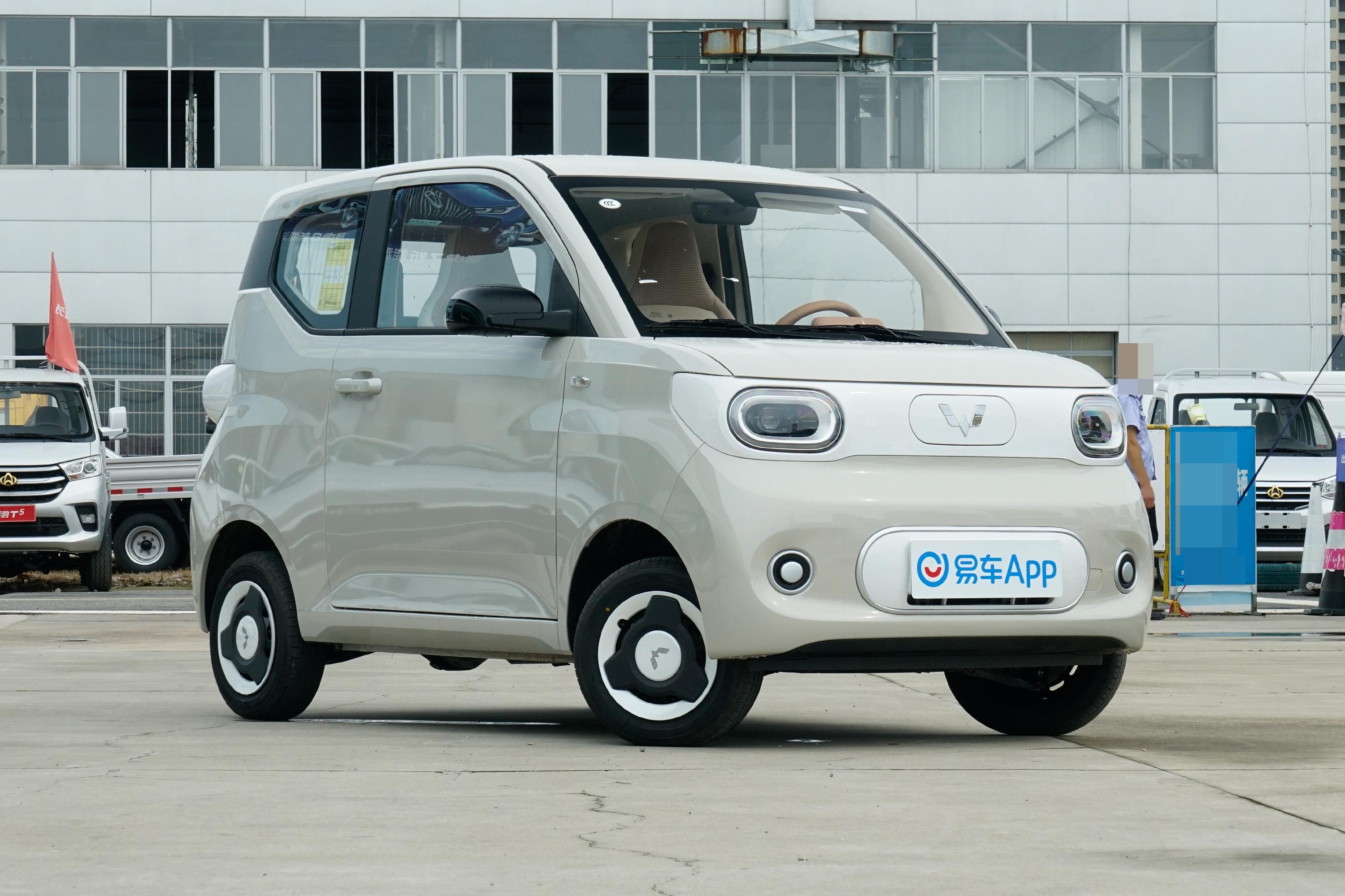 【宏光MINIEV215km 青春版 磷酸铁锂侧前45度车头向右水平图片-汽车图片大全】-易车