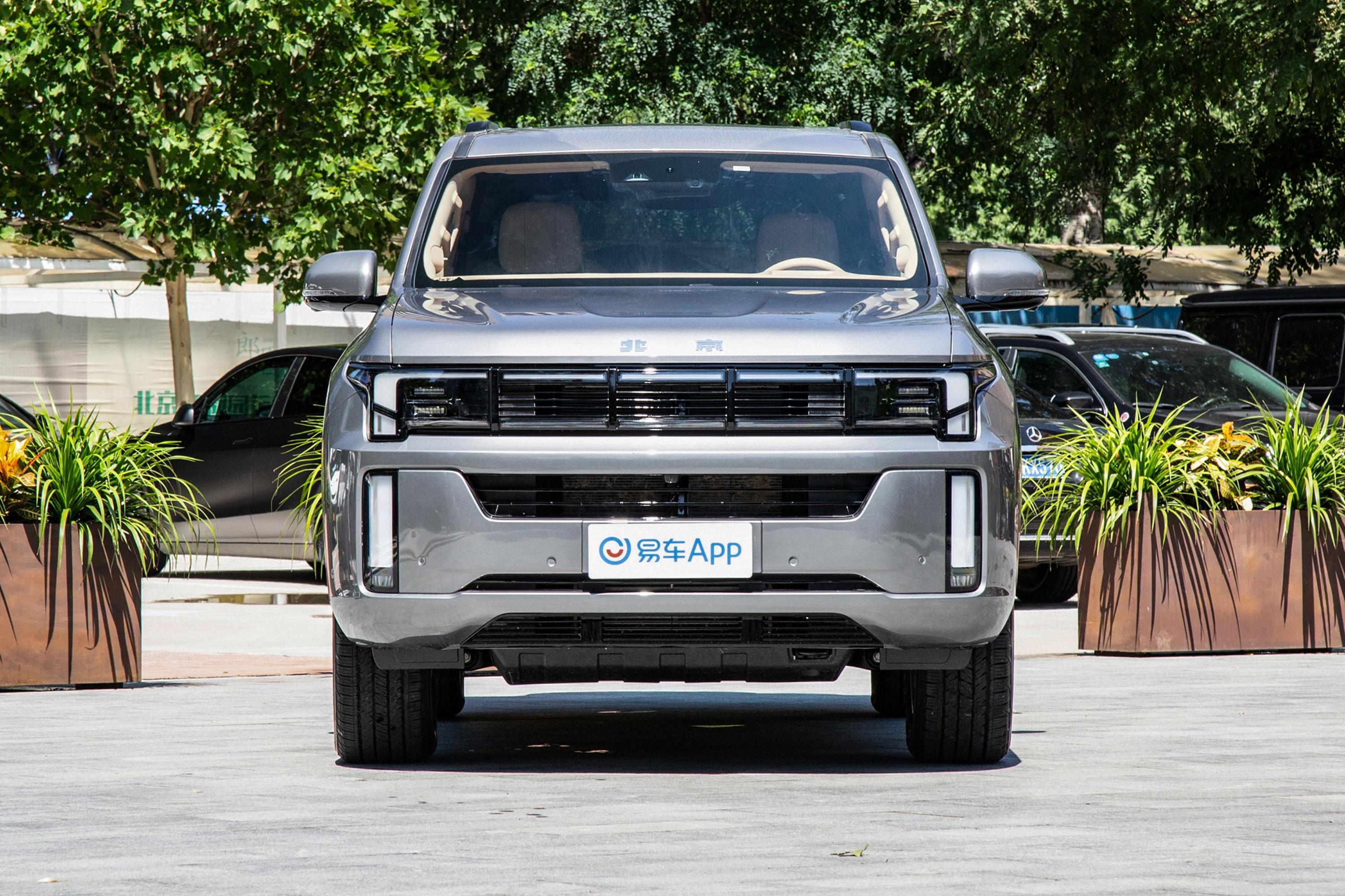 【北京越野BJ60雷霆1.5T 152km 魔核电驱进阶版 7座正前水平图片-汽车图片大全】-易车