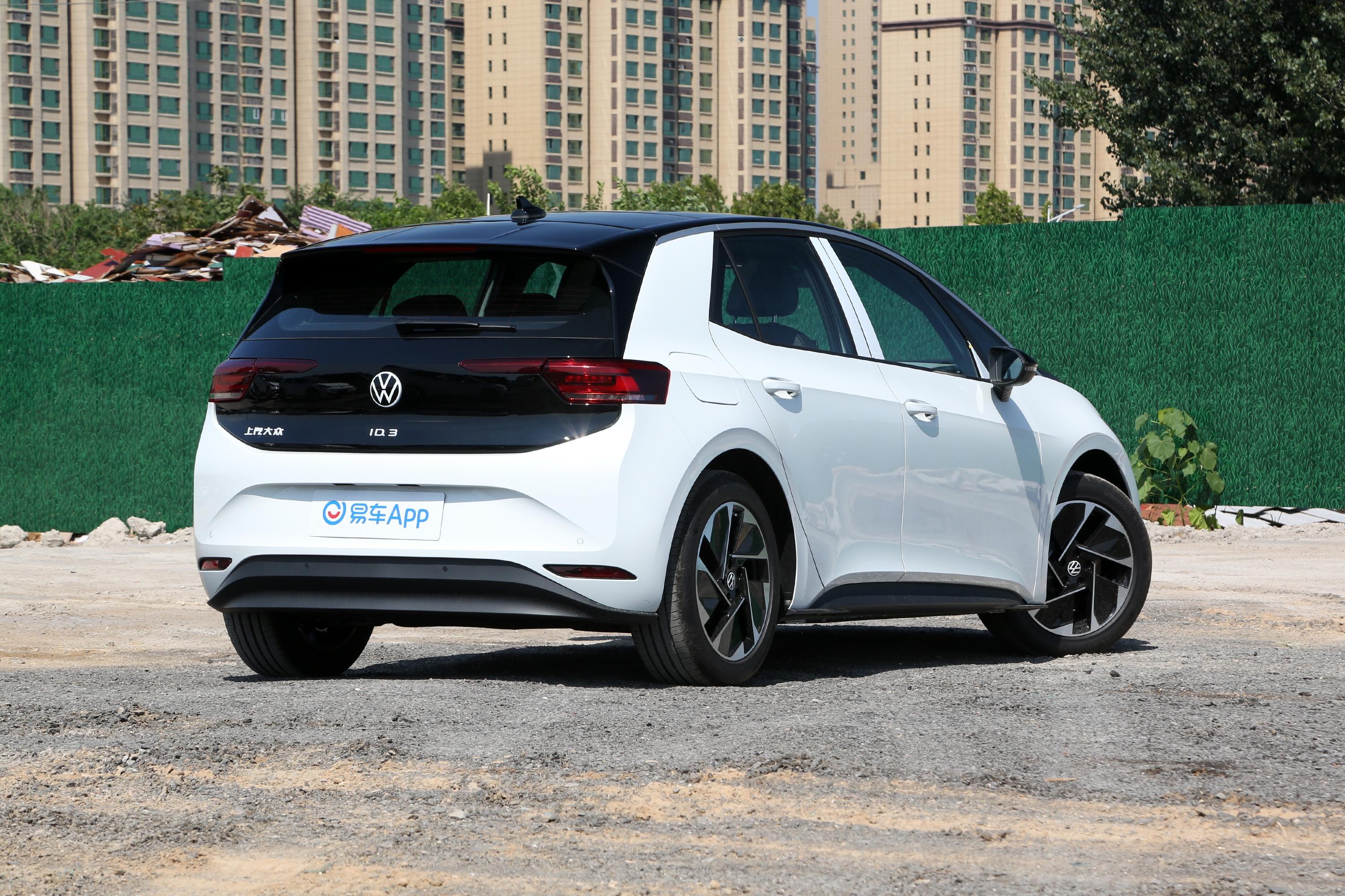 【大众ID.3聪明款 450km 出众版侧后45度车头向右水平图片-汽车图片大全】-易车