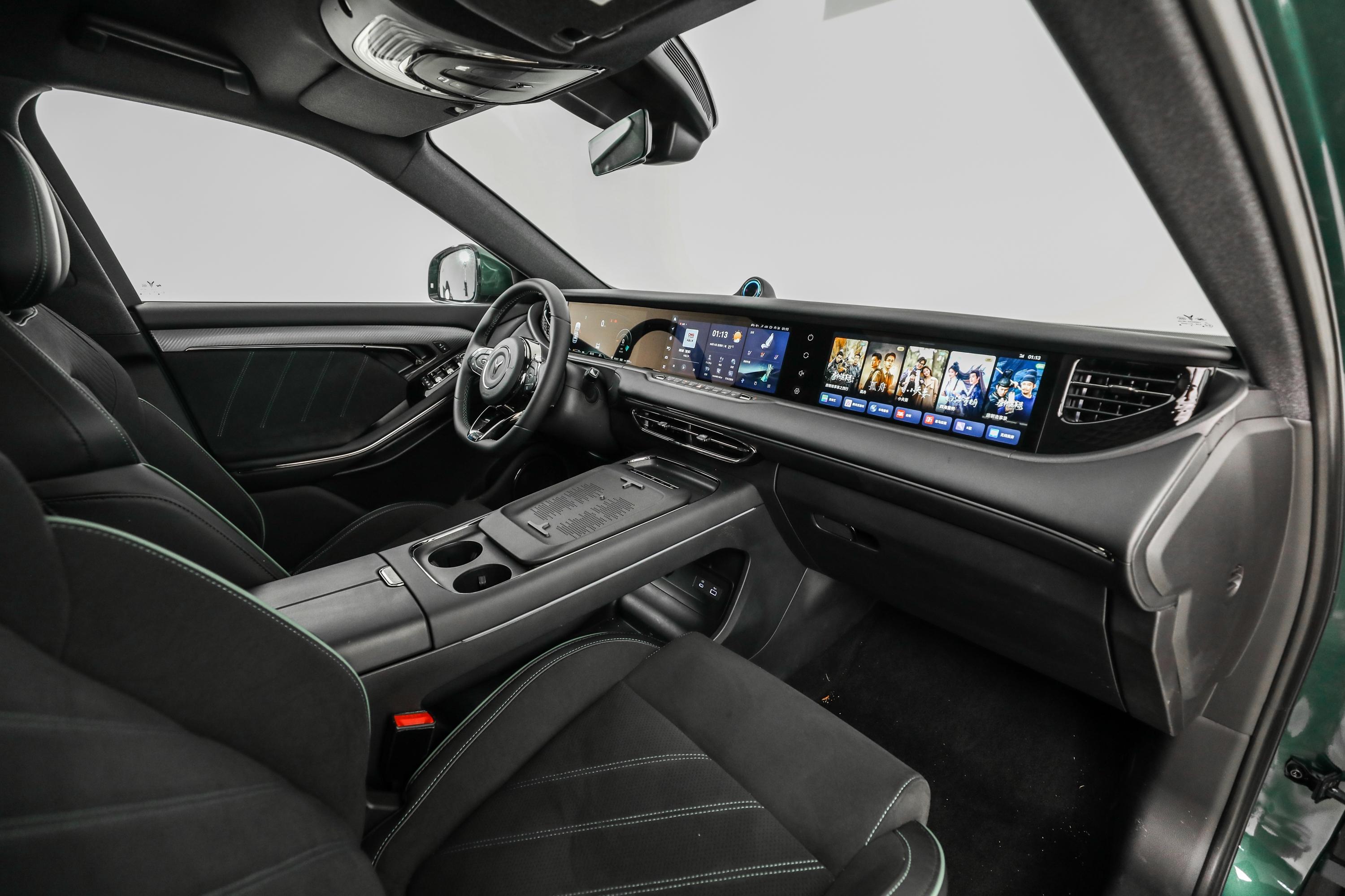 【岚图FREE318 259km 四驱探索版内饰全景副驾方向图片-汽车图片大全】-易车