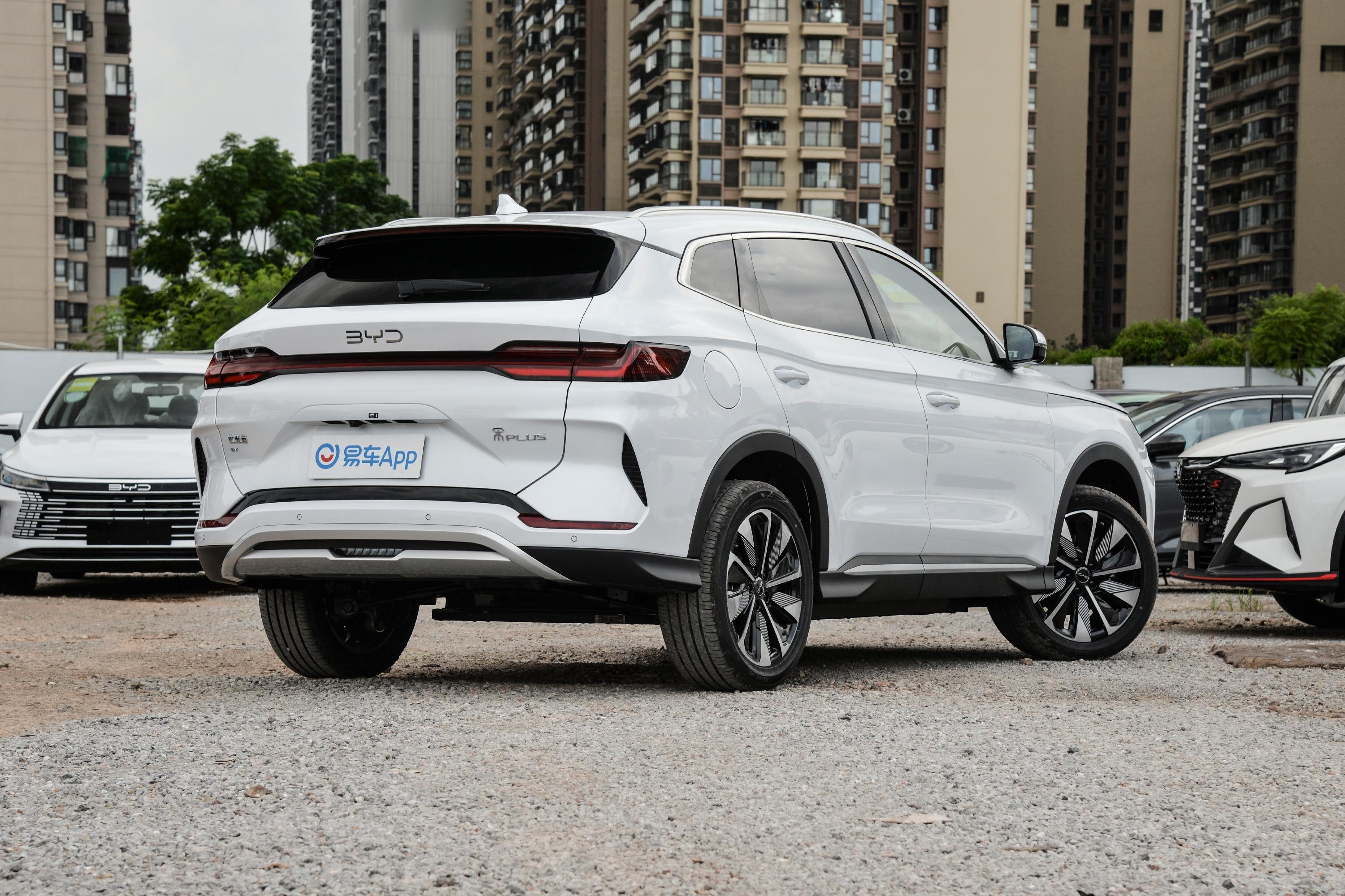 【宋PLUS新能源EV 520km 尊贵型侧后45度车头向右水平图片-汽车图片大全】-易车