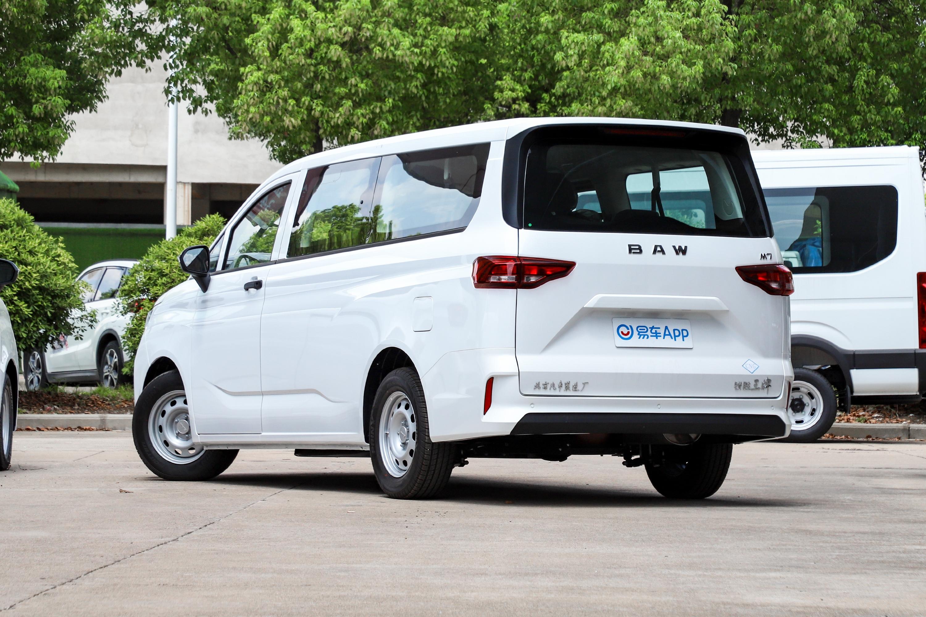 【锐胜王牌M72.0L 手动长轴精英版 7座 CNG侧后45度车头向左水平图片-汽车图片大全】-易车