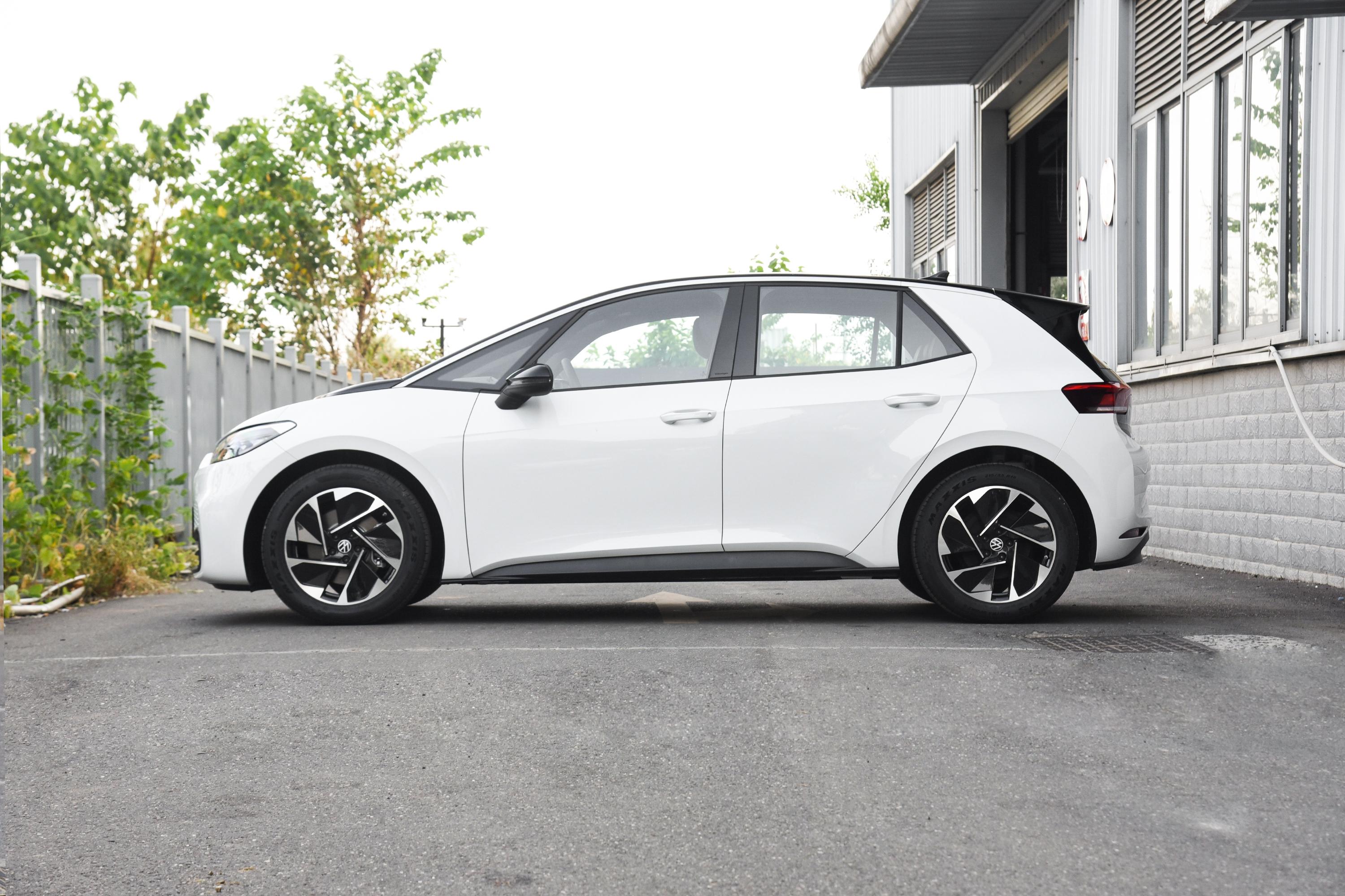 【大众ID.3聪明款 450km 纯净智享版正侧车头向左水平图片-汽车图片大全】-易车