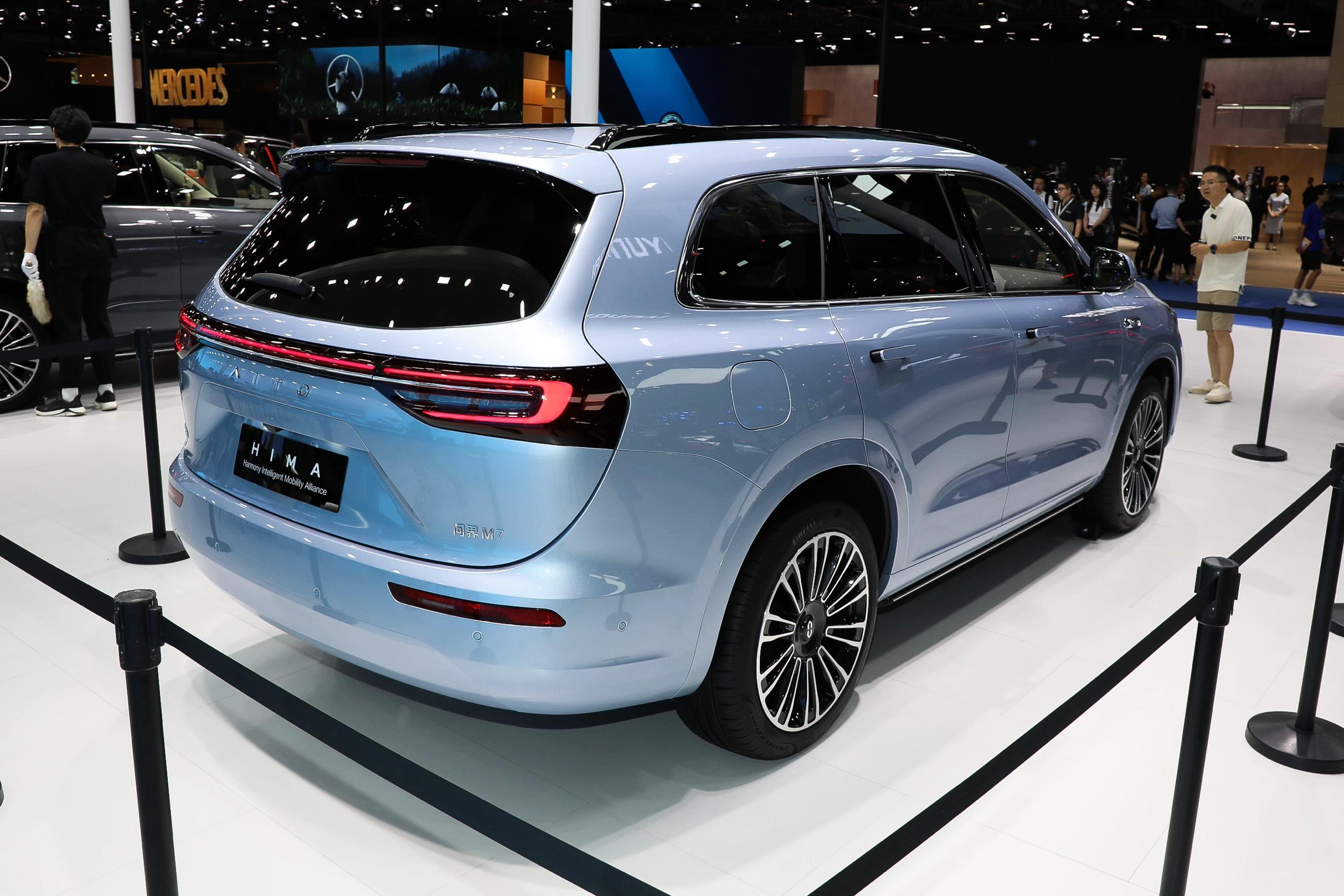 【问界M71.5T 200km 四驱Pro智驾版 5座外观图片-汽车图片大全】-易车