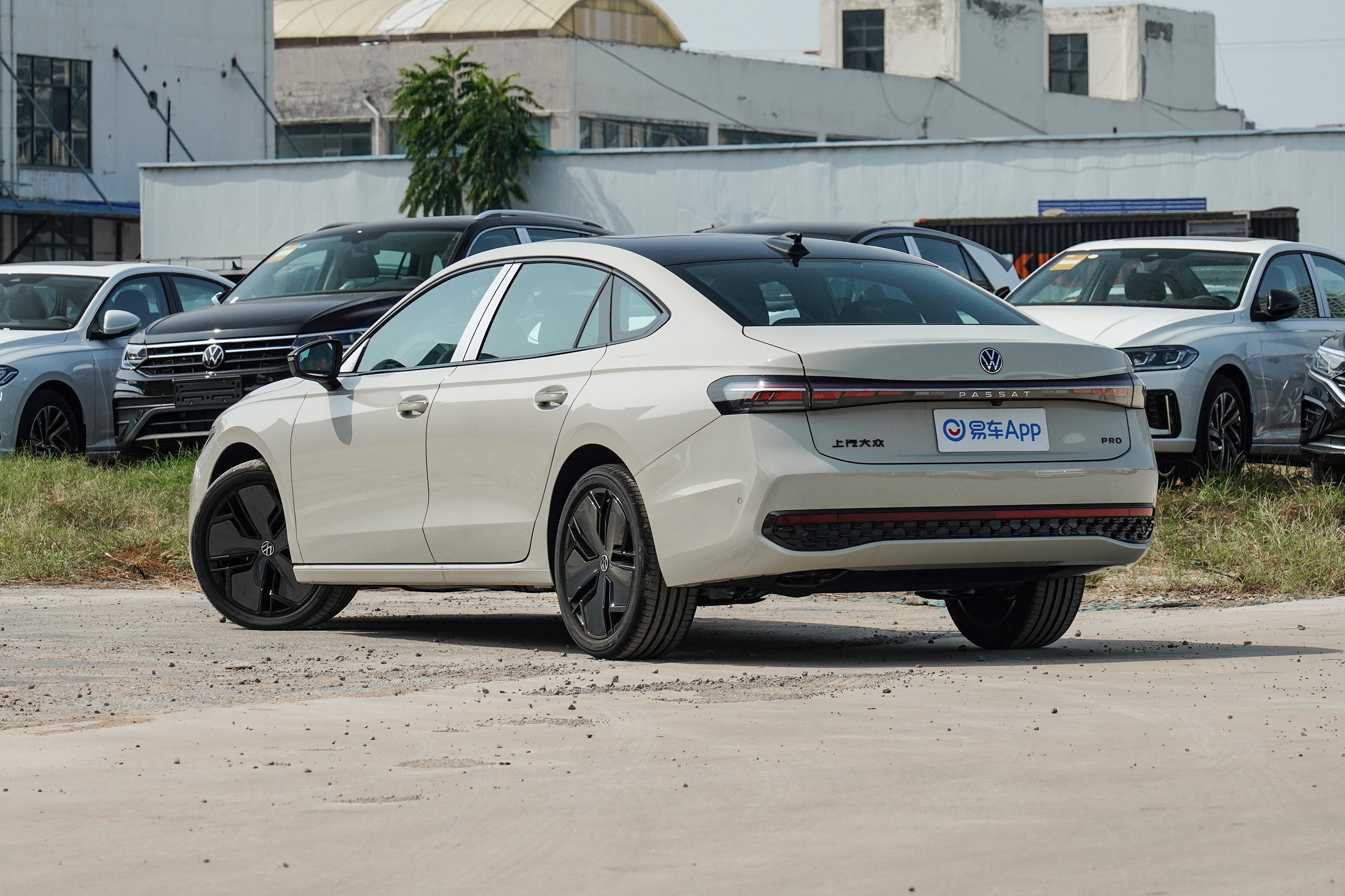 【帕萨特Pro 380TSI 星空龙运版侧后45度车头向左水平图片-汽车图片大全】-易车