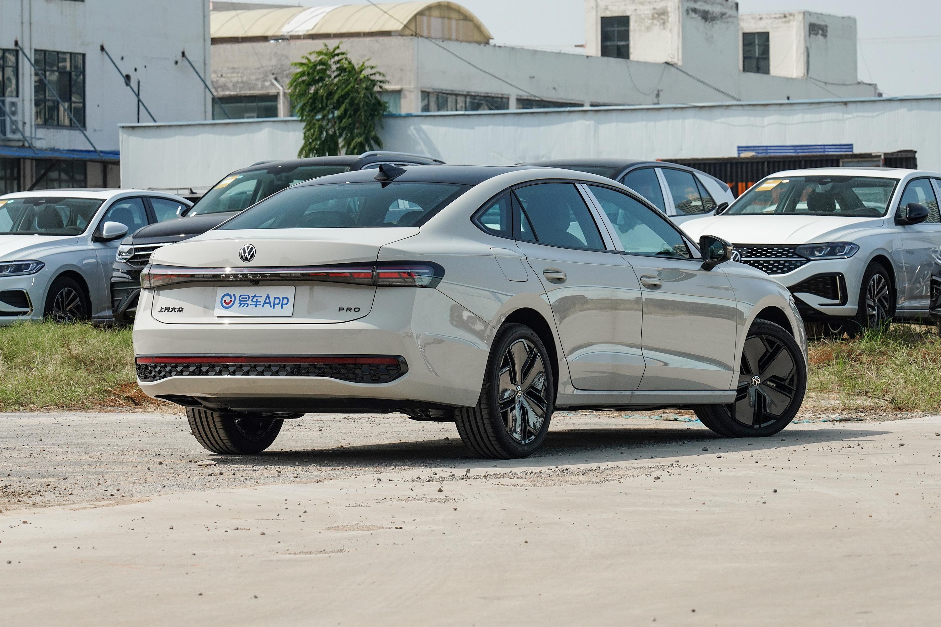 【帕萨特Pro 380TSI 星空龙运版侧后45度车头向右水平图片-汽车图片大全】-易车