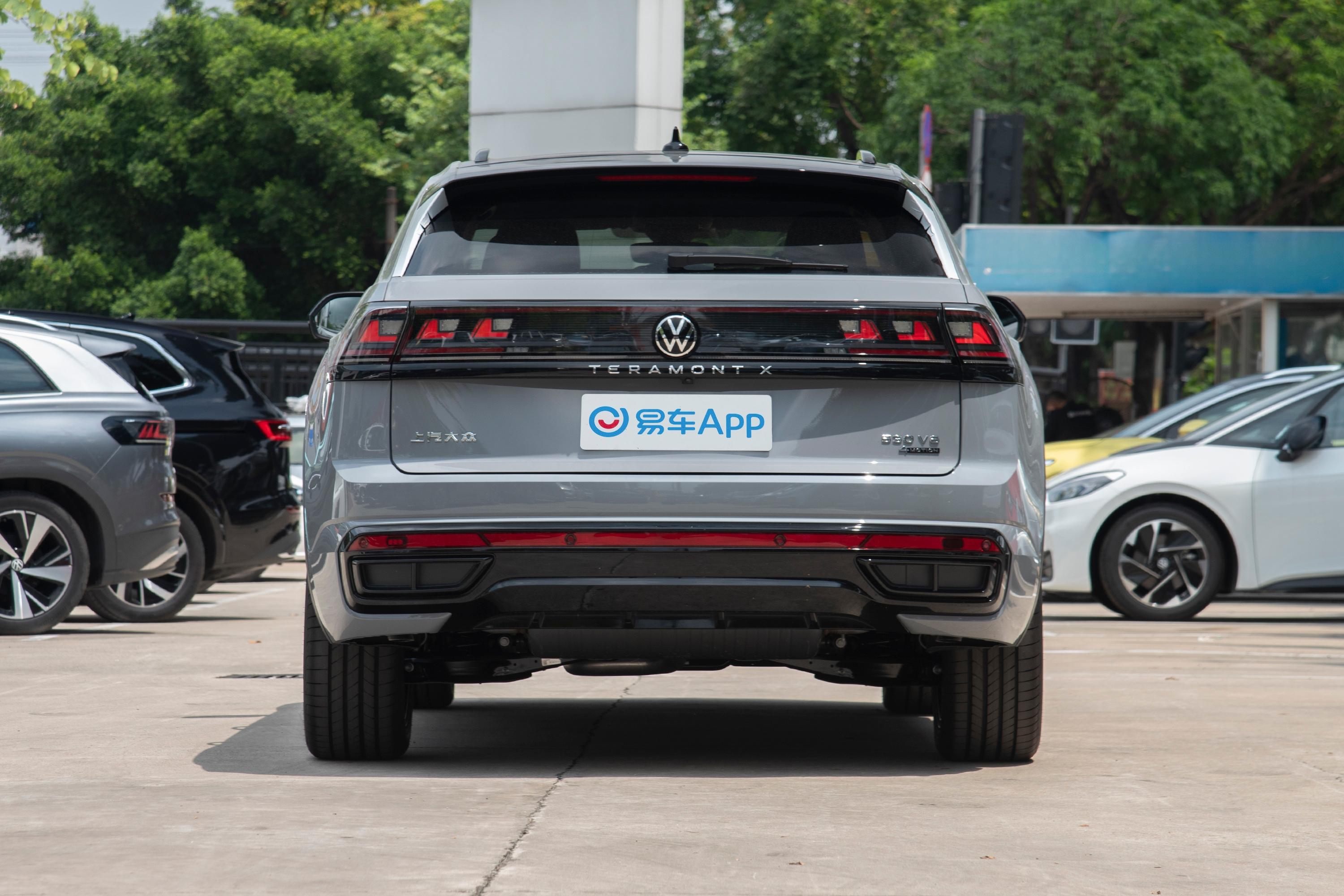 【途昂X出众款 530 V6 四驱龙祥版正后水平图片-汽车图片大全】-易车