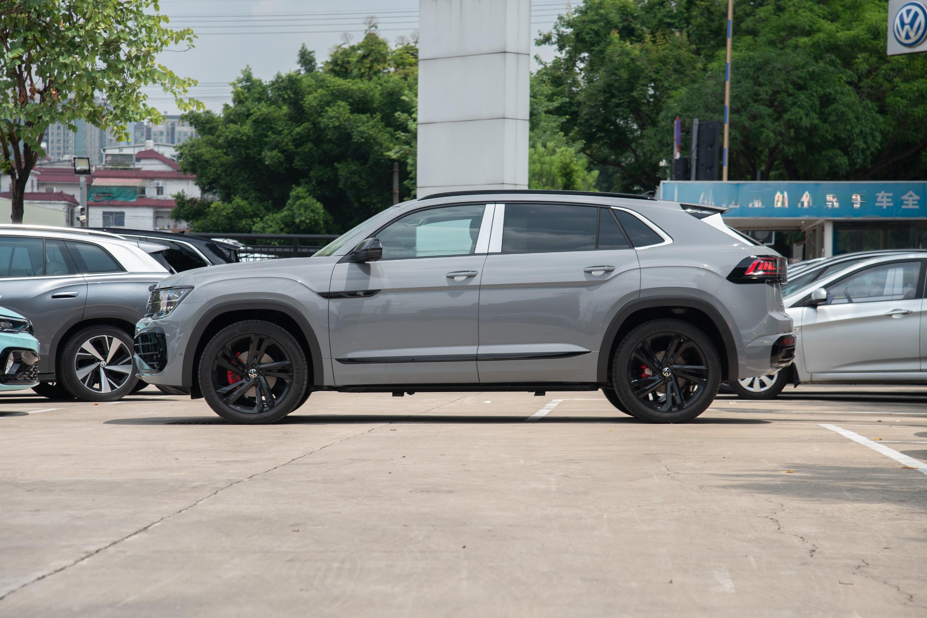 【途昂途昂X 出众款 530 V6 四驱龙祥版正侧车头向左水平图片-汽车图片大全】-易车