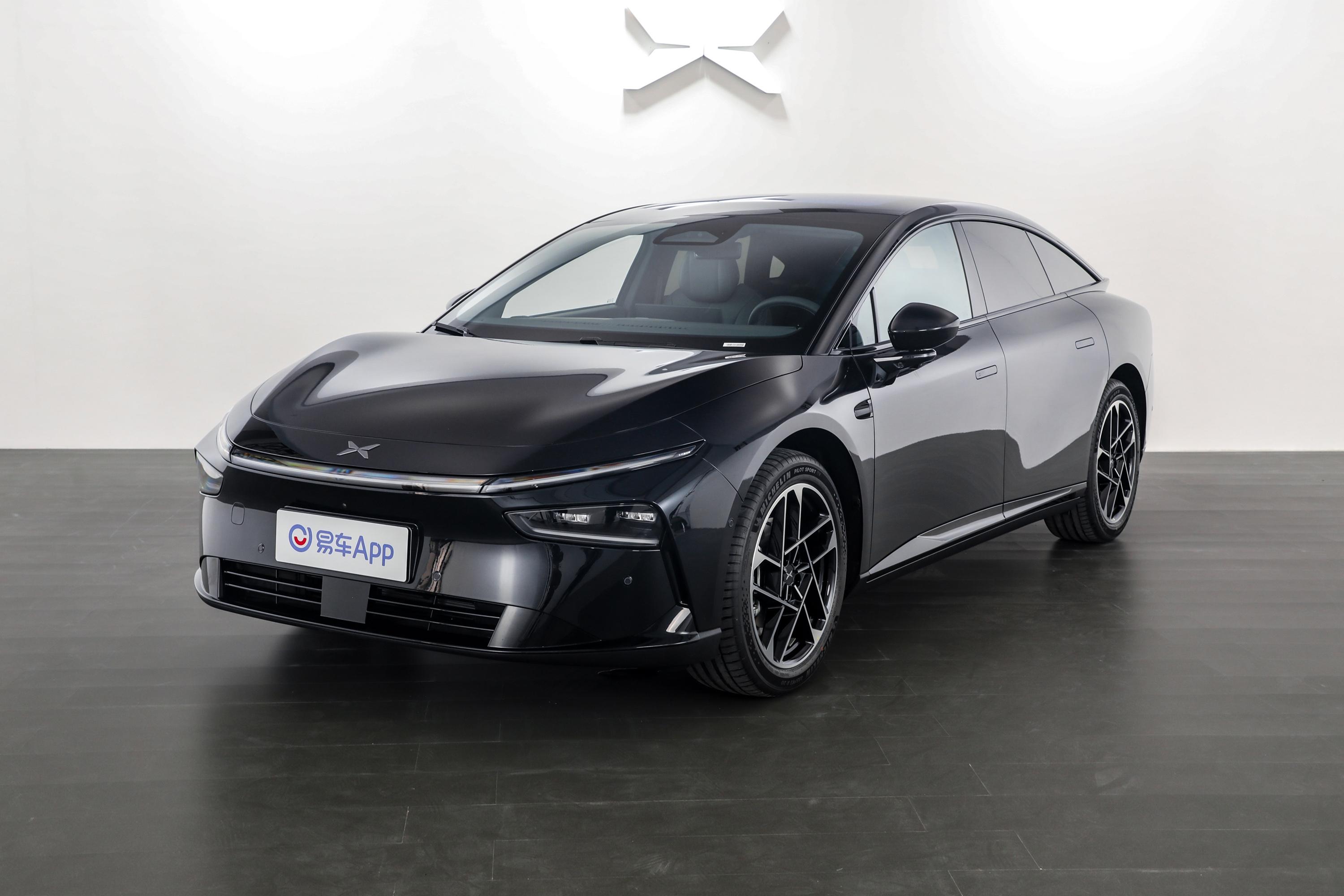 【小鹏P7+710km 超长续航 Max侧前45度车头向左水平图片-汽车图片大全】-易车