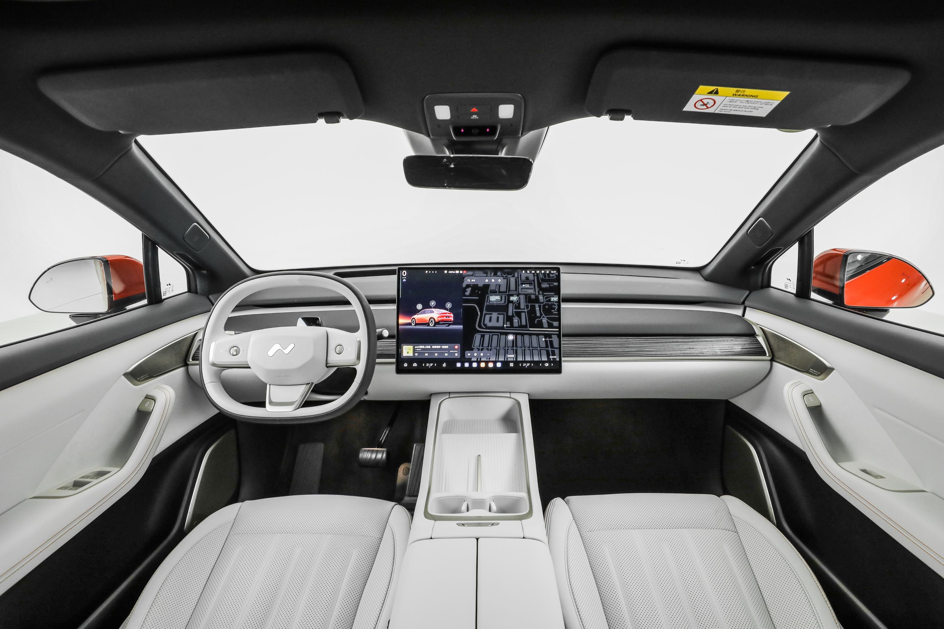 【乐道L60555km 后驱标准续航版内饰全景正拍图片-汽车图片大全】-易车