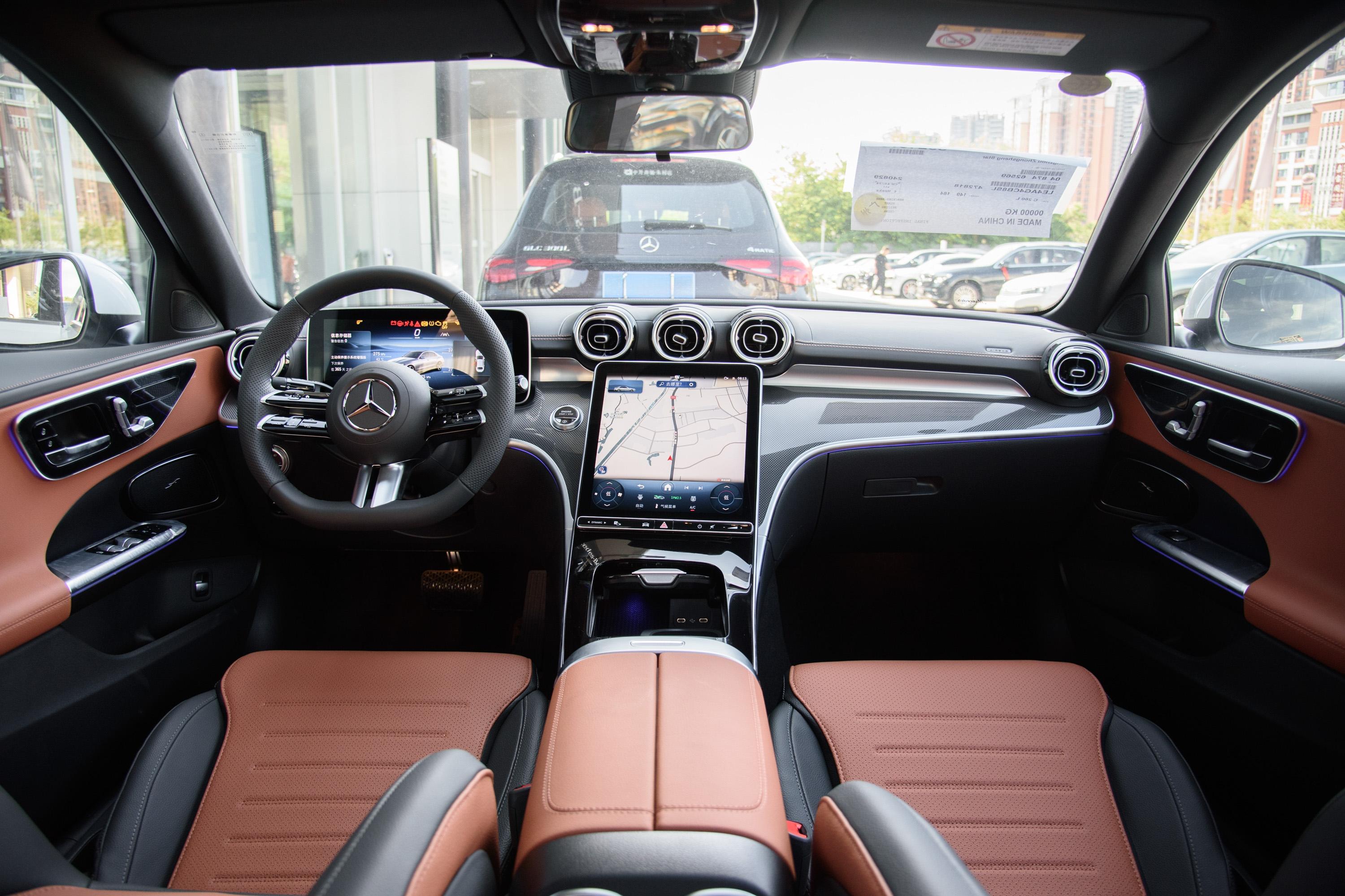 【奔驰C级C 260 L 运动版内饰全景正拍图片-汽车图片大全】-易车