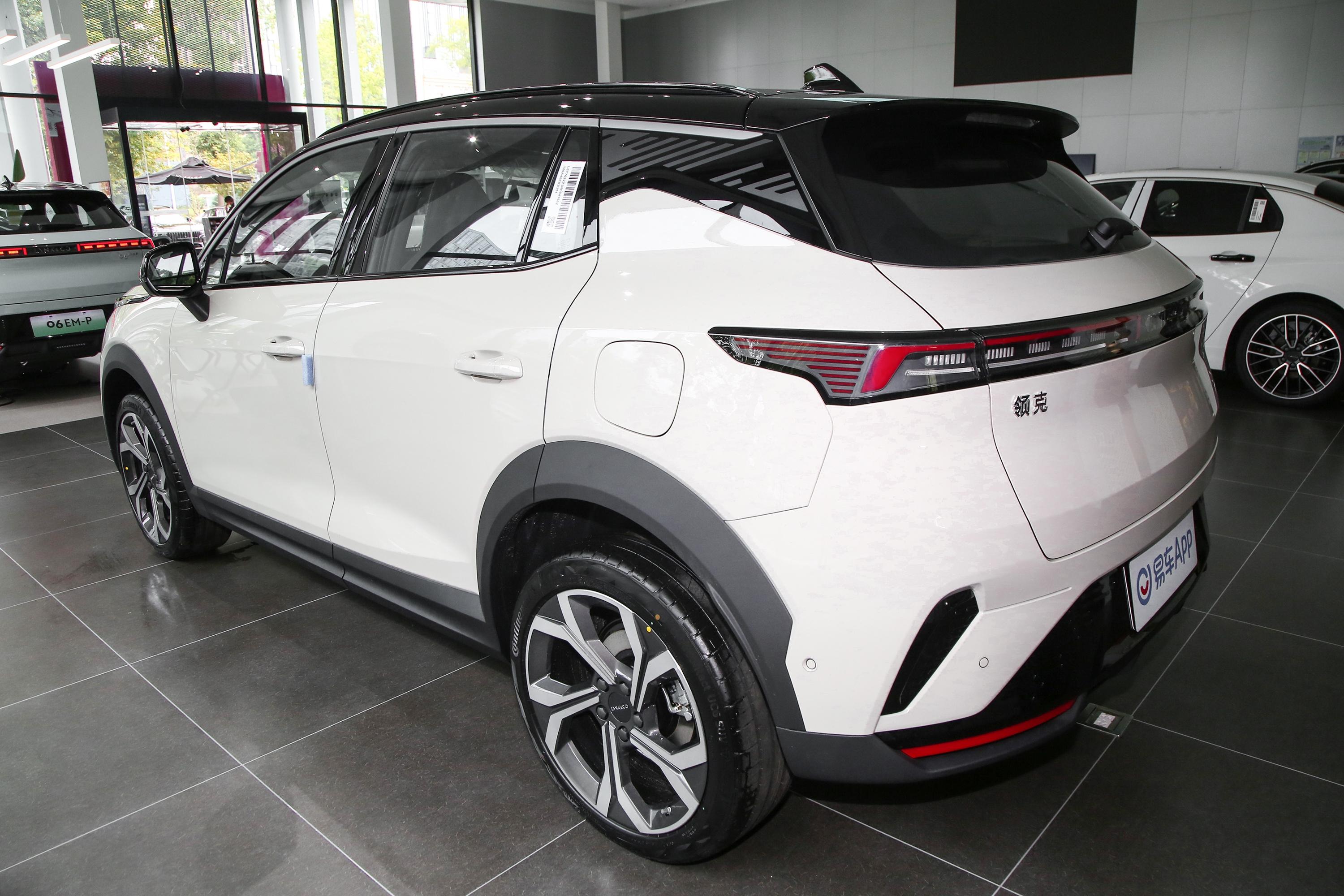 【领克06Renew 1.5T Halo侧后45度车头向左水平图片-汽车图片大全】-易车