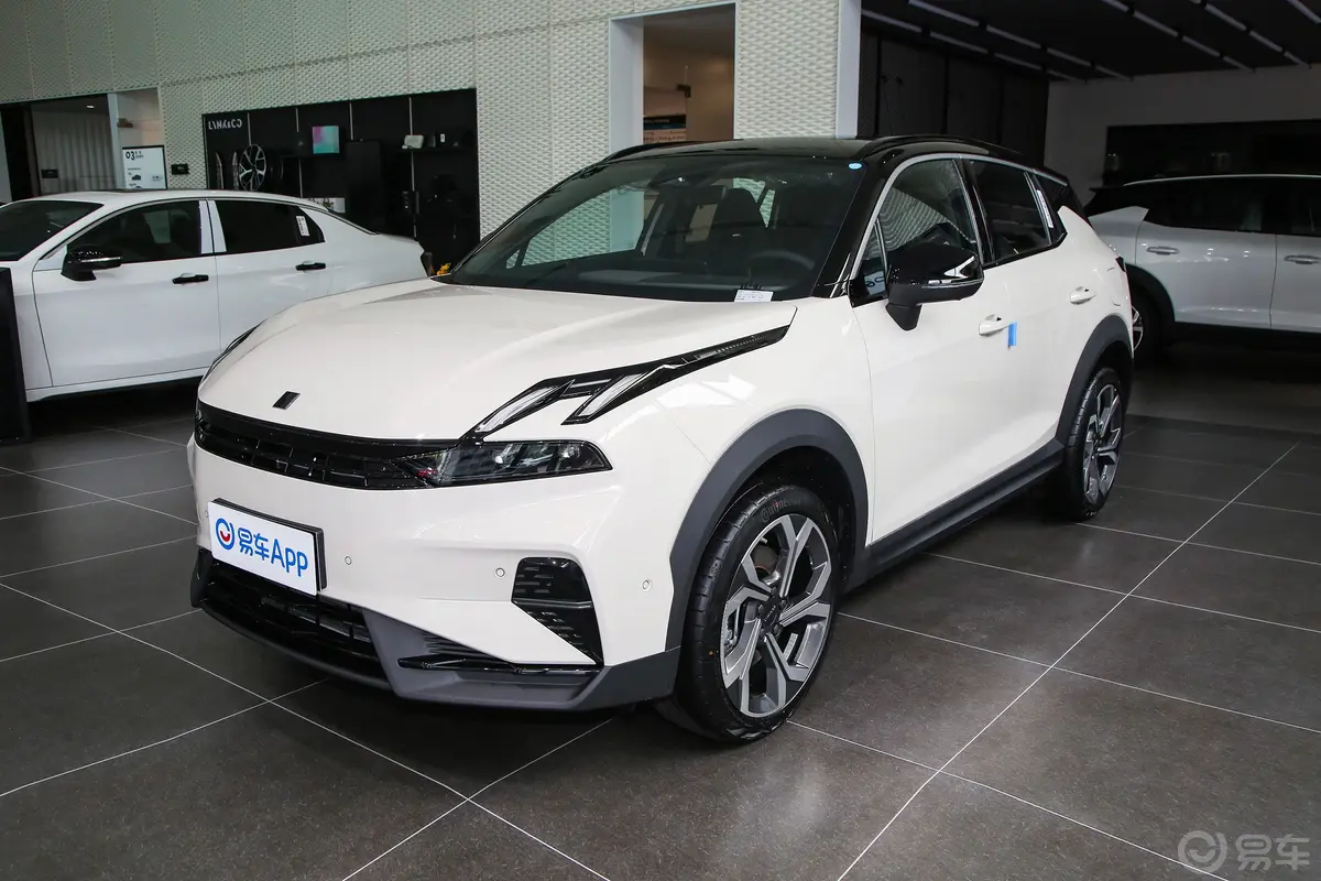 【领克06Renew 1.5T Halo侧前45度车头向左水平图片-汽车图片大全】-易车