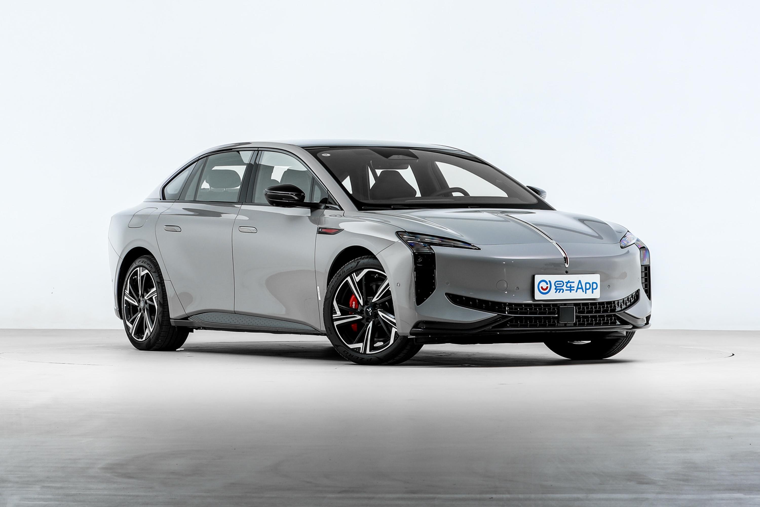 【红旗EH7荣耀版 760km 四驱760 Pro+侧前45度车头向右水平图片-汽车图片大全】-易车