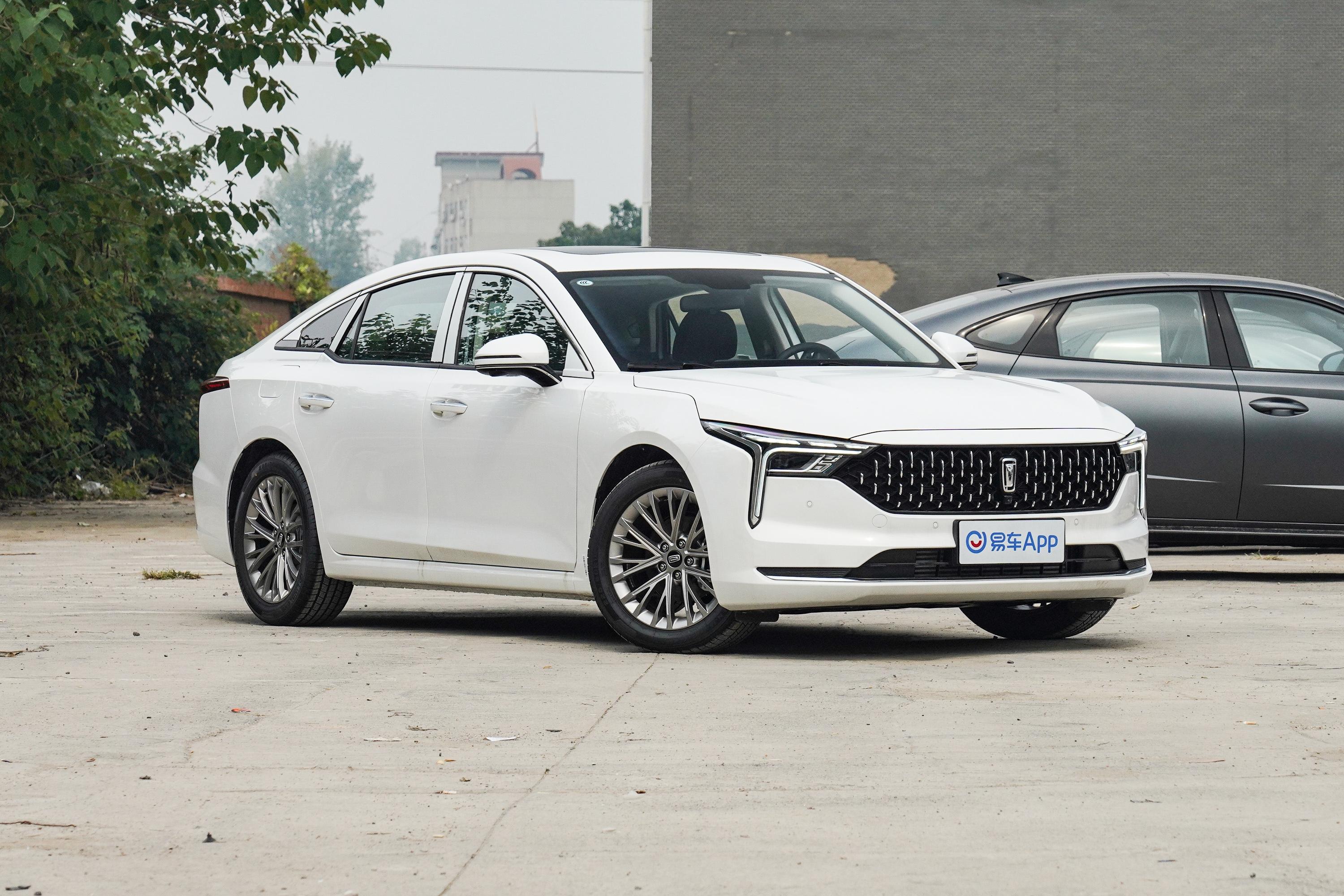 【奔腾B70龙耀版 1.5T 双离合舒享型侧前45度车头向右水平图片-汽车图片大全】-易车