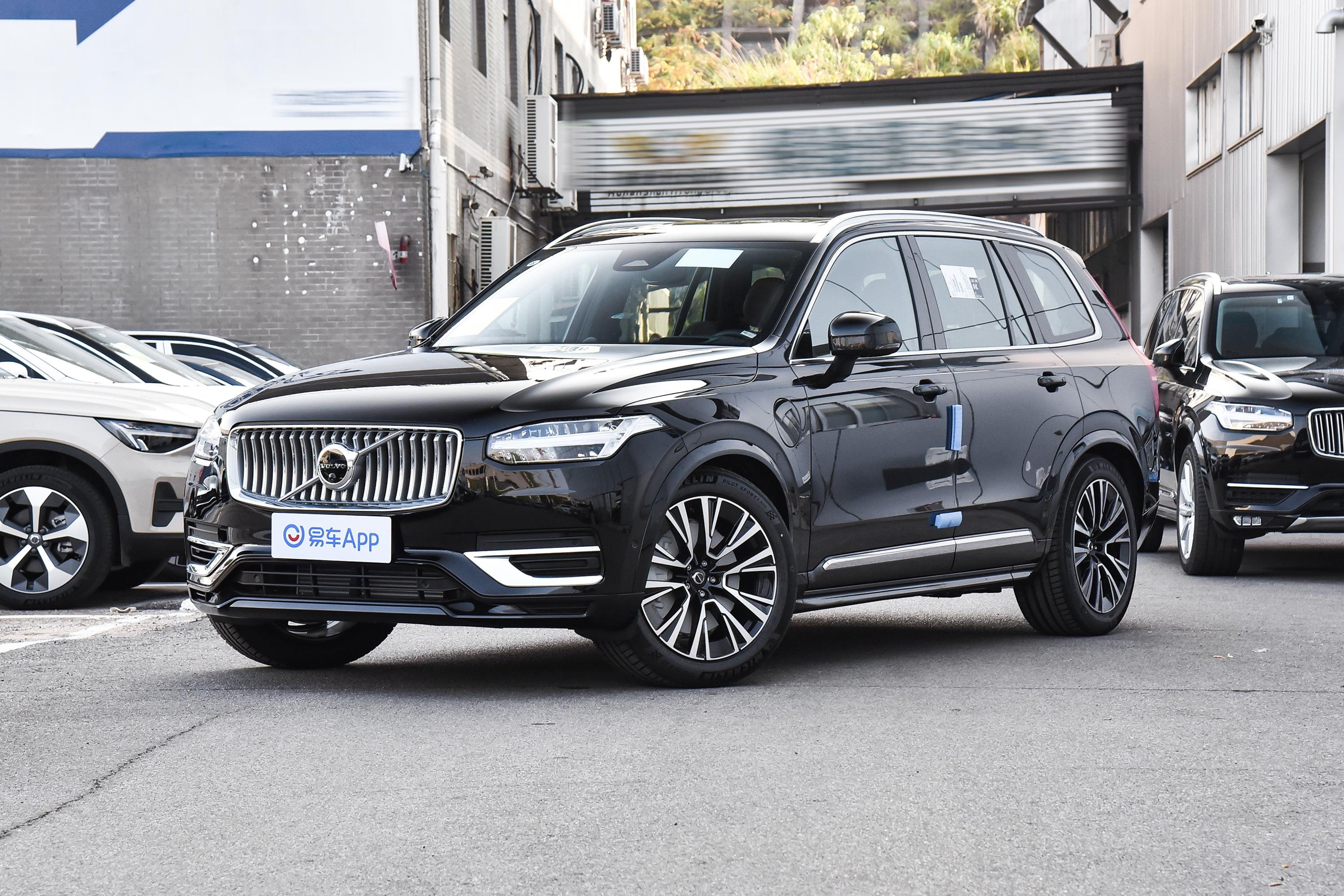 【沃尔沃XC90 插电混动2.0T 62km 长续航智尊豪华版侧前45度车头向左水平图片-汽车图片大全】-易车