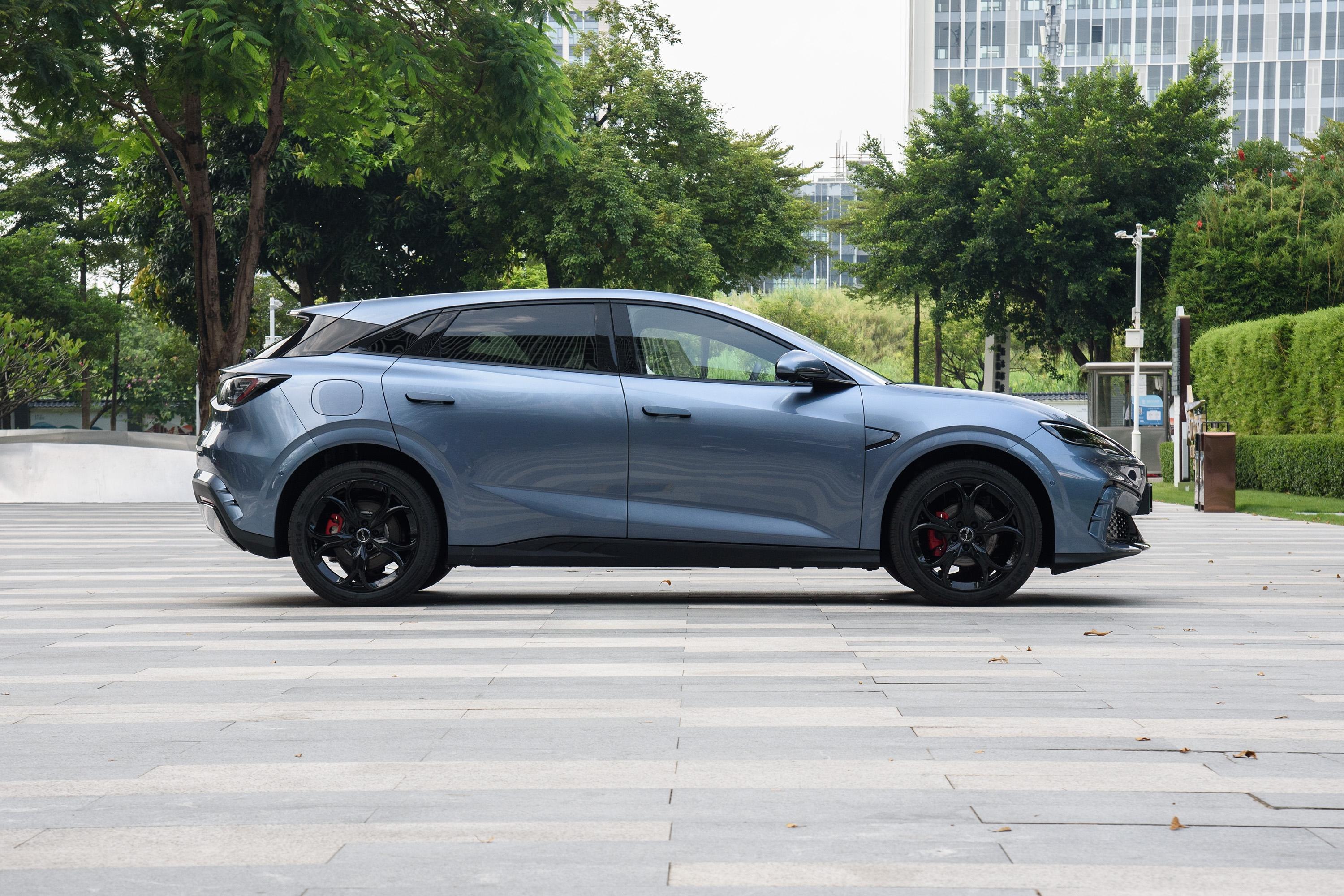 【海豹06GT550km 四驱热浪版正侧车头向右水平图片-汽车图片大全】-易车