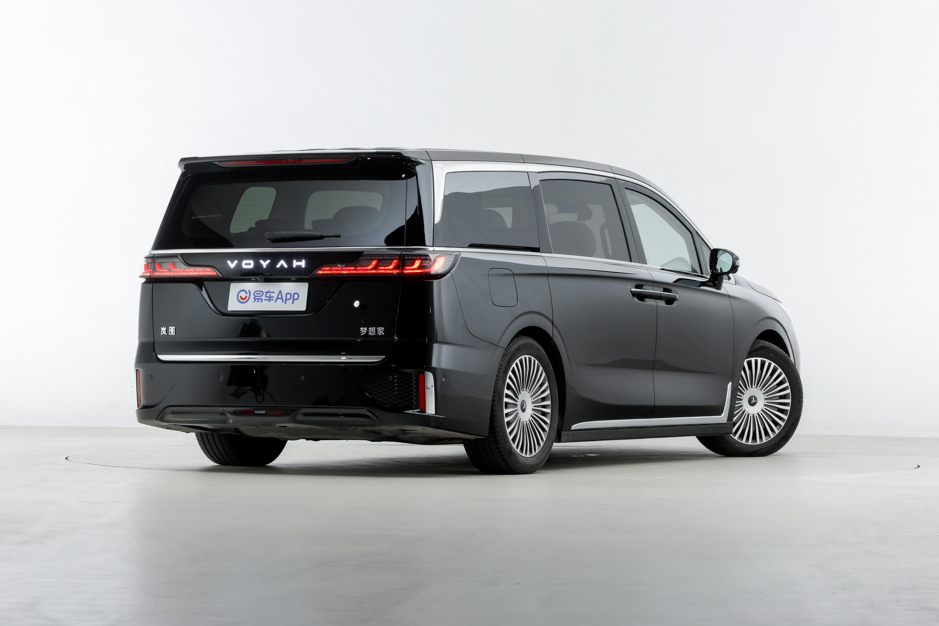 【岚图梦想家插电混动 1.5T 235km 四驱旗舰鲲鹏版侧后45度车头向右水平图片-汽车图片大全】-易车